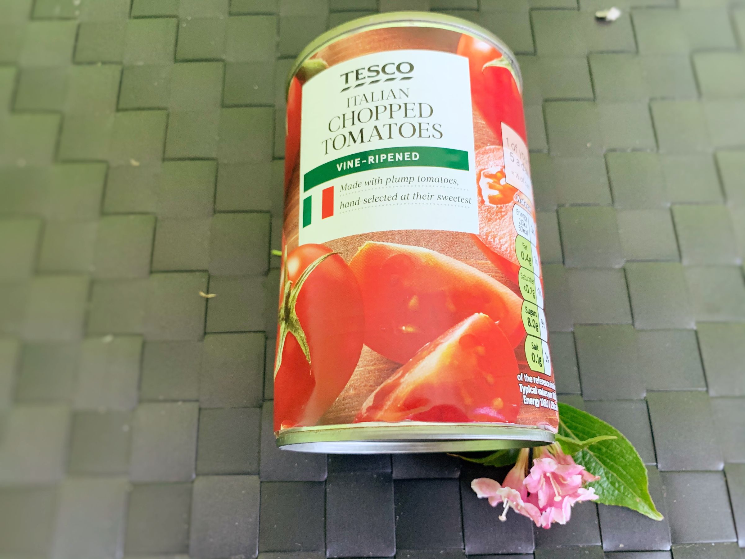 How to Make Pizza Hut's Dorito Crust Pizza : 6 Steps - Instructables