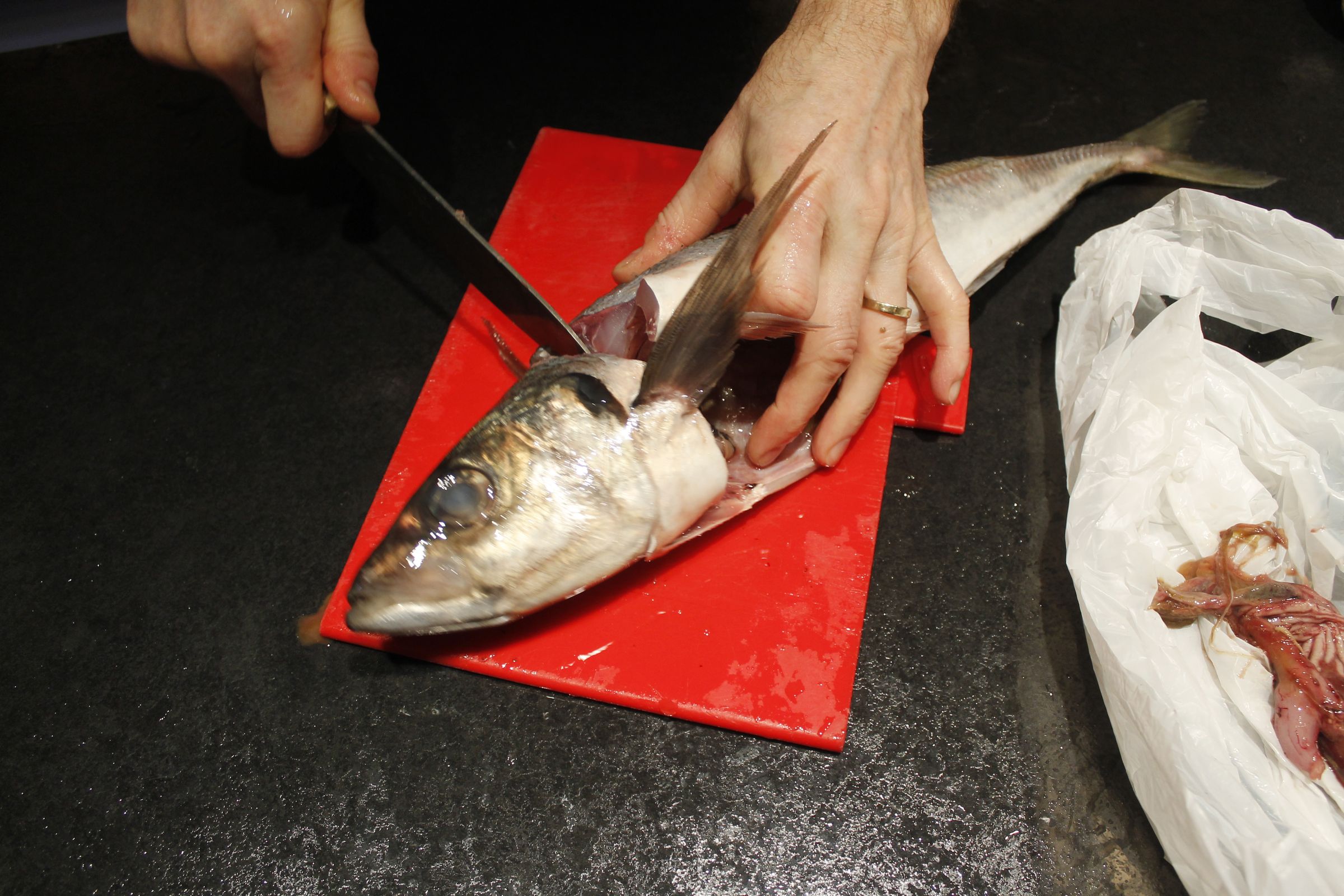 Preparing a Whole Fresh Fish : 7 Steps (with Pictures) - Instructables