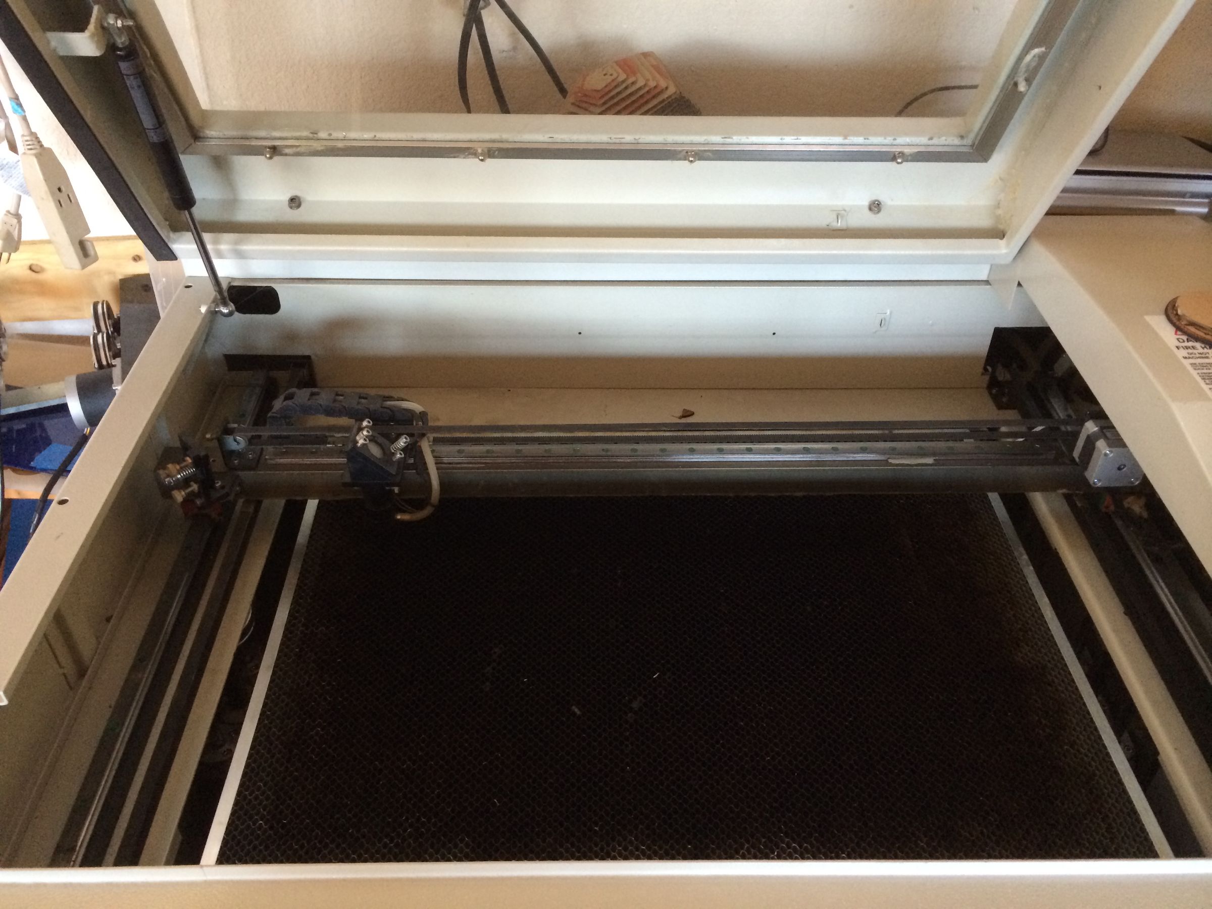 HIGH-FIVE MACHINE : 7 Steps - Instructables