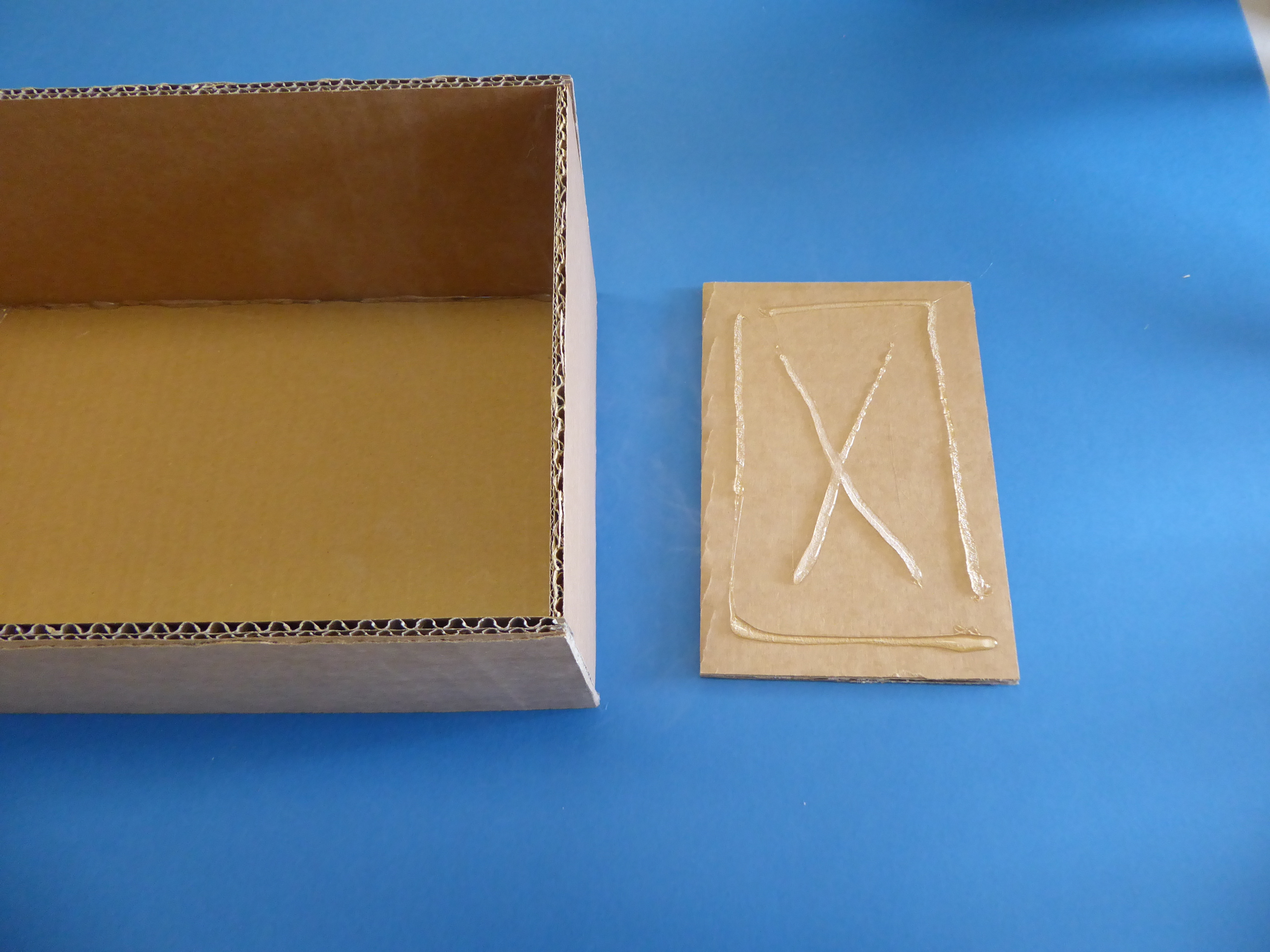 The Magic Chicken Cardboard Box : 5 Steps (with Pictures) - Instructables