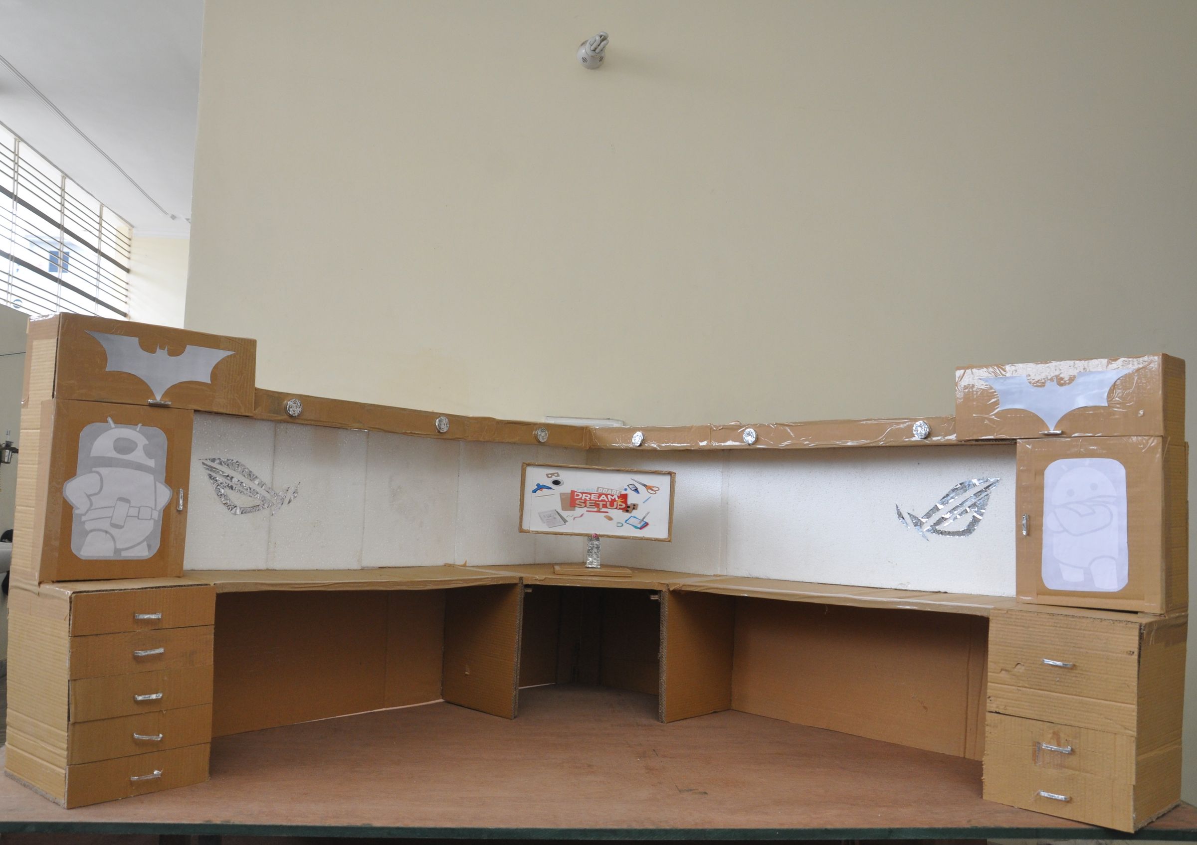 Cardboad Computer Desk : 5 Steps (with Pictures) - Instructables