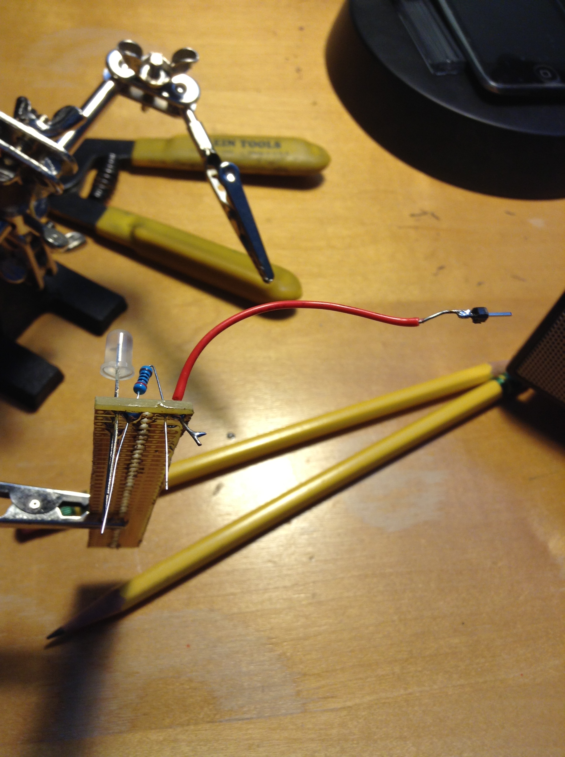 Persistence of Vision Display (POV) : 5 Steps - Instructables