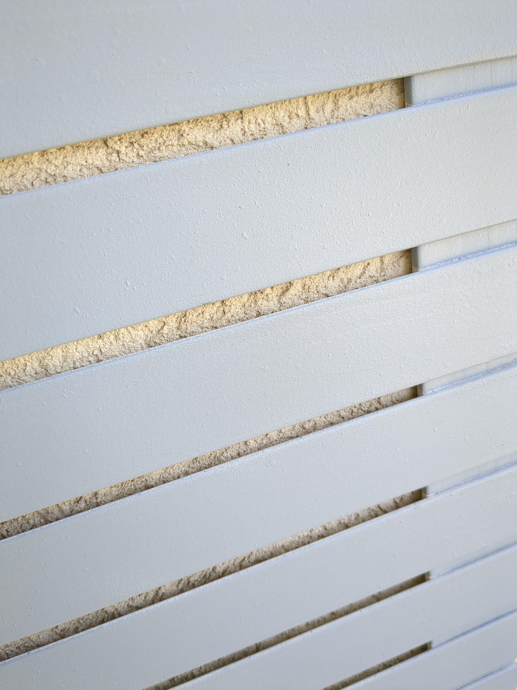 Repurpose Vinyl Blinds Into Modern Slatted Planter Wall : 12 Steps ...