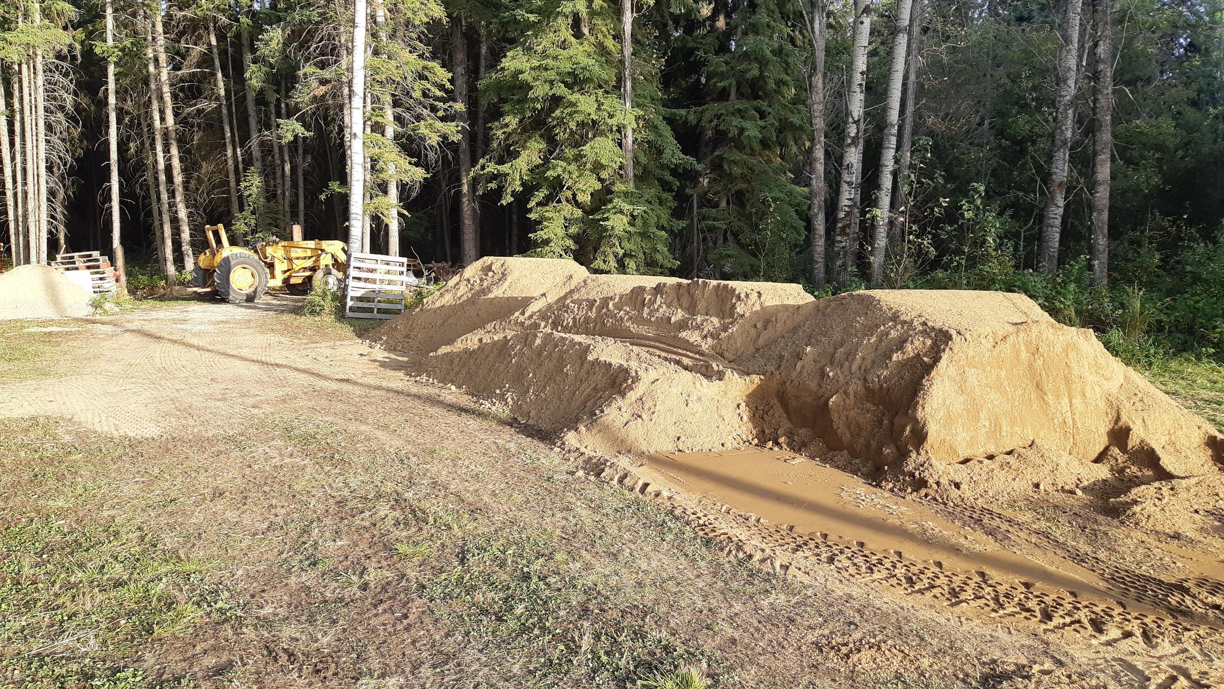 Inexpensive Pallet Road and Parking Area in Muskeg - Instructables