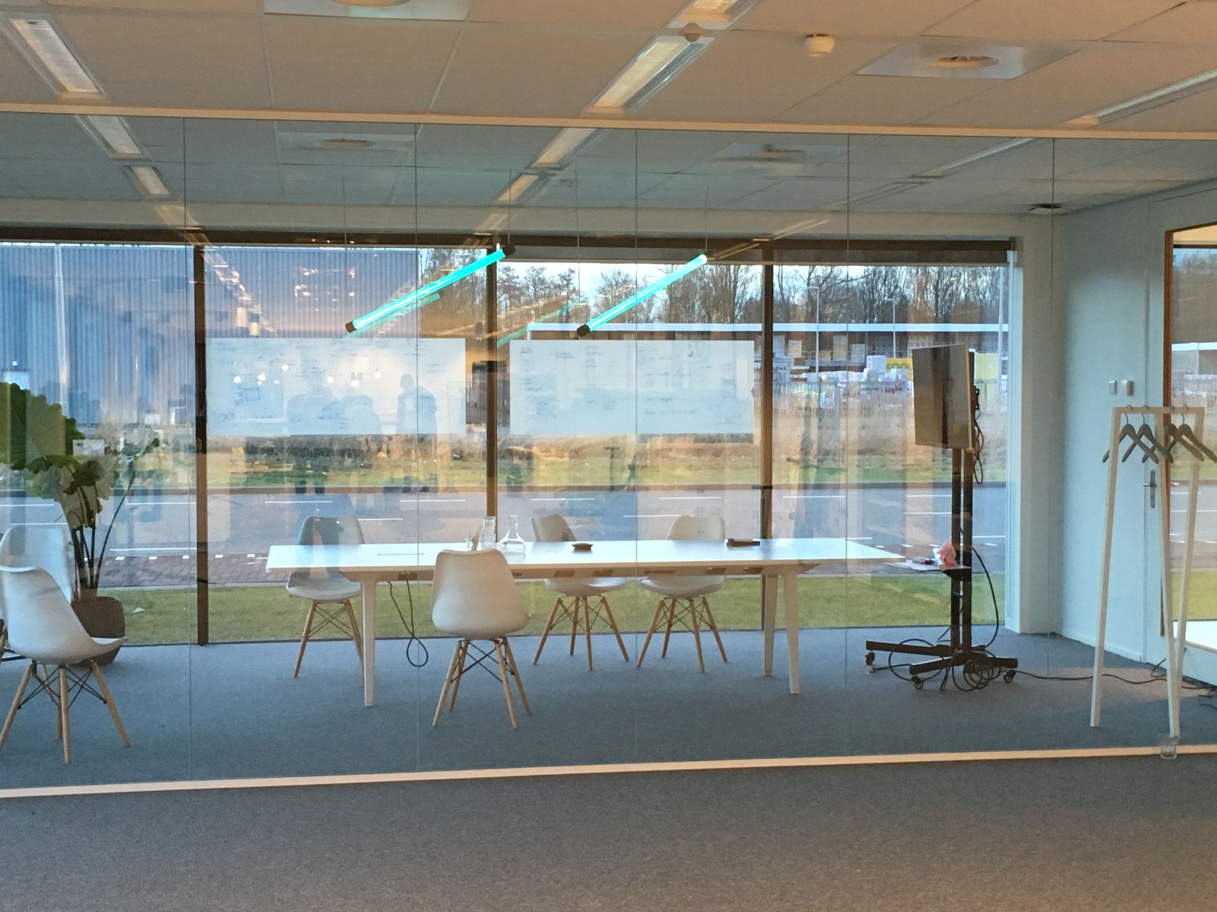 Smart Meeting-room Lamps! Never Miss a Meeting. : 11 Steps (with ...