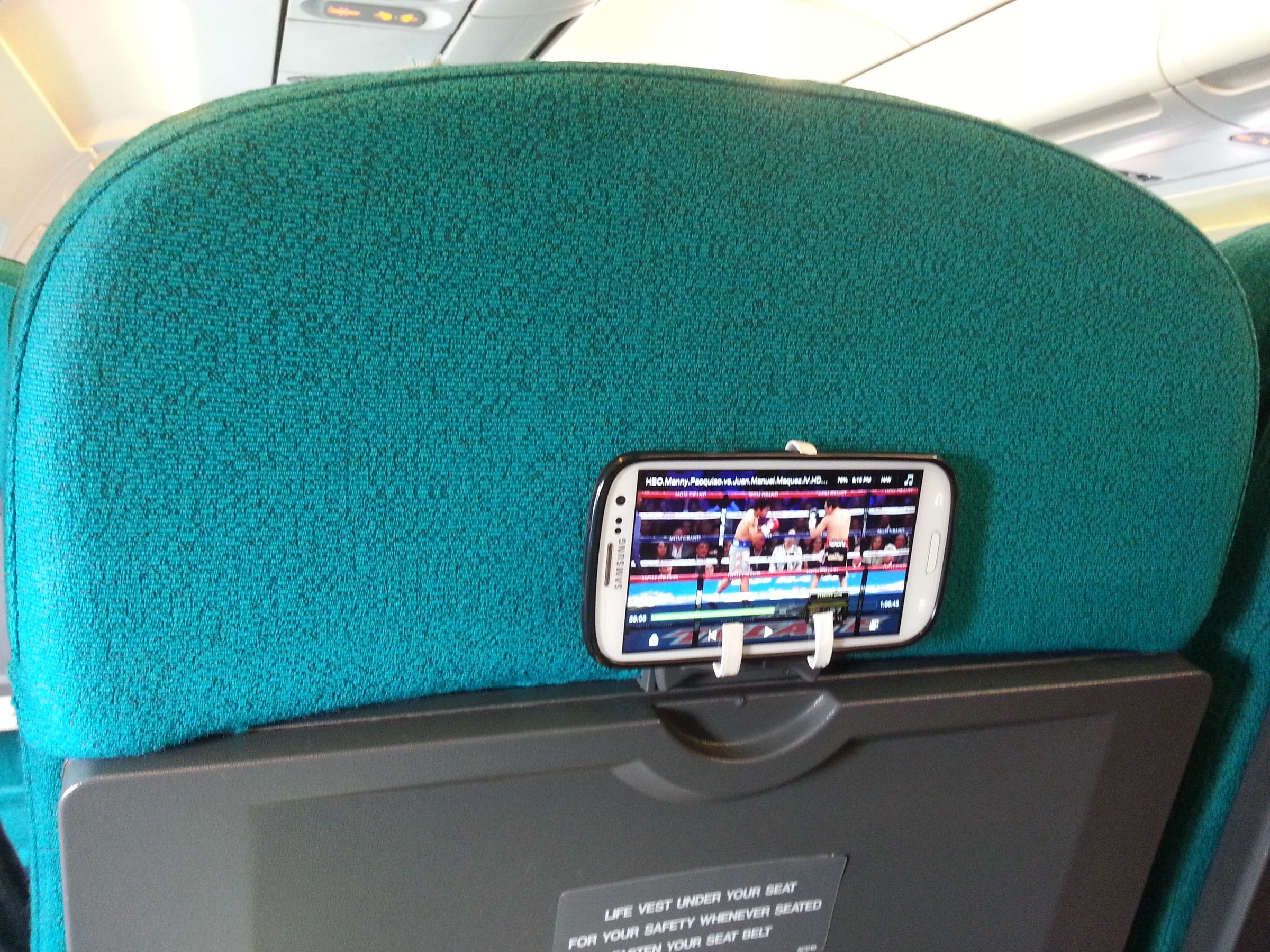 Phone Mount on Plane Seat : 3 Steps (with Pictures) - Instructables