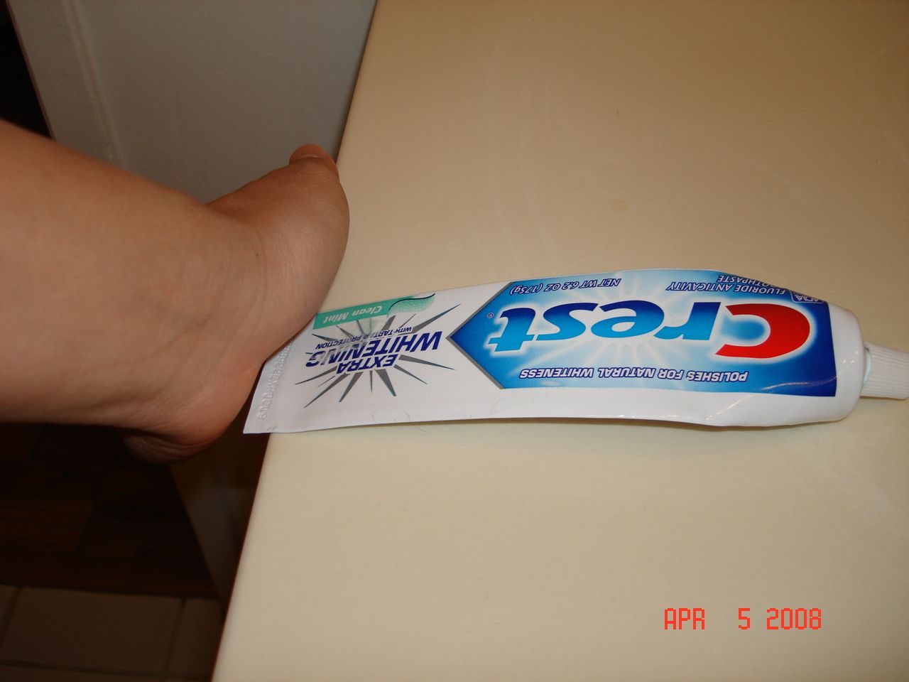 Squeeze Toothpaste Perfectly : 3 Steps - Instructables