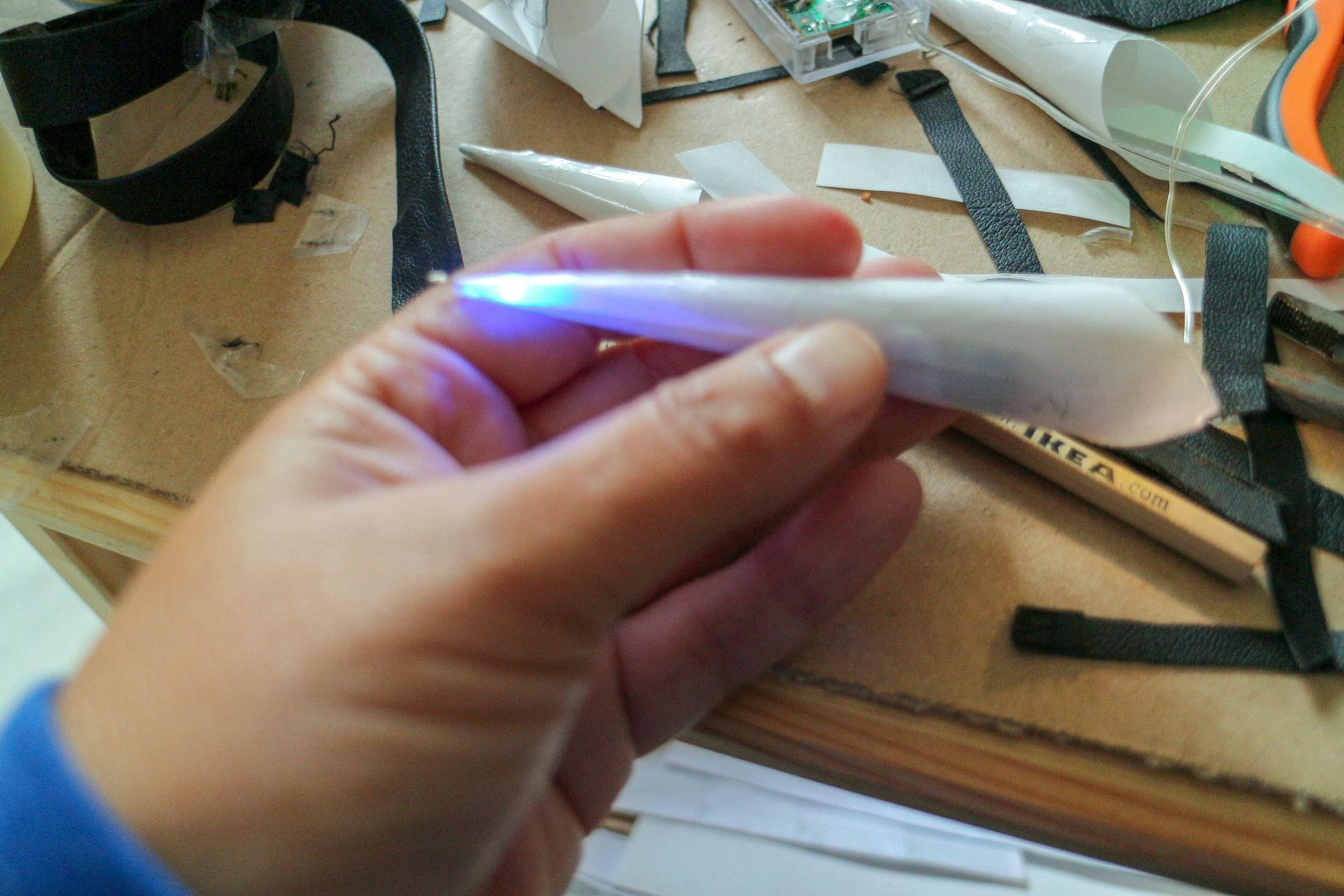 The Claw- Light Up Fun! : 7 Steps - Instructables