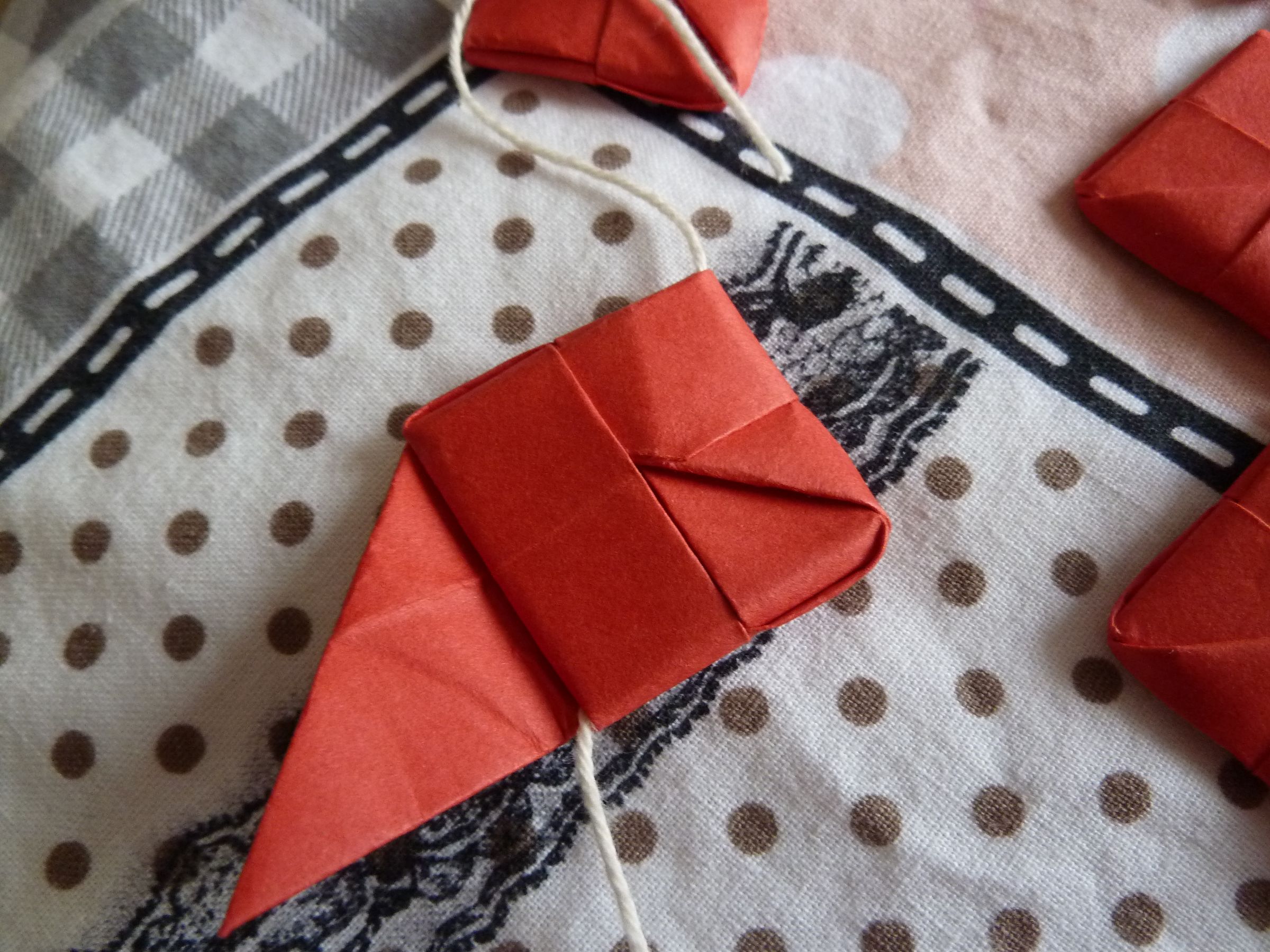 Paper Heart Decorations : 16 Steps (with Pictures) - Instructables