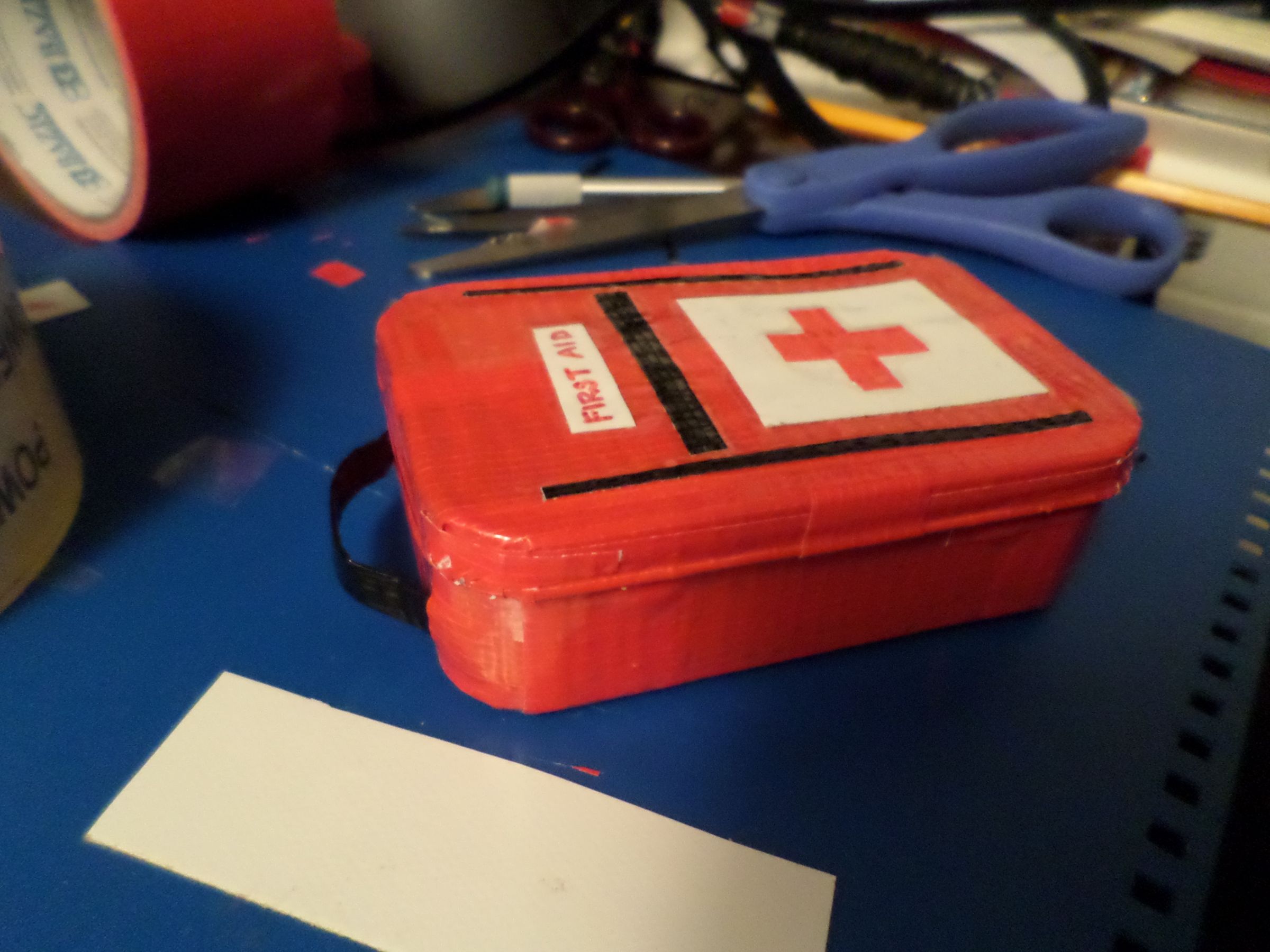 LEFT 4 DEAD DUCT TAPE ALTOIDS MINI SURVIVAL MEDKIT : 7 Steps ...