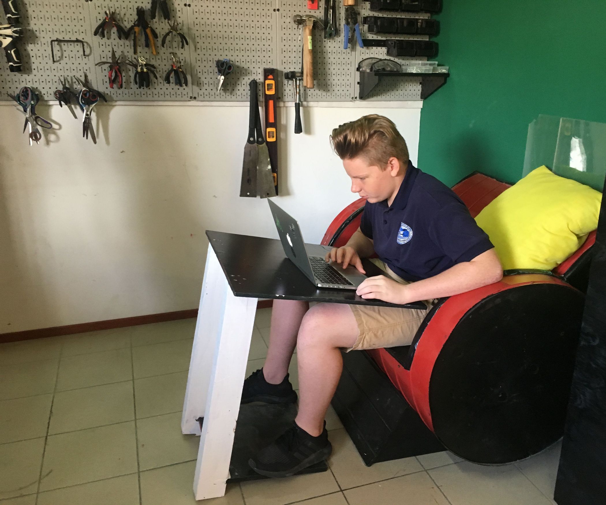 The Laptop Stand : 4 Steps (with Pictures) - Instructables