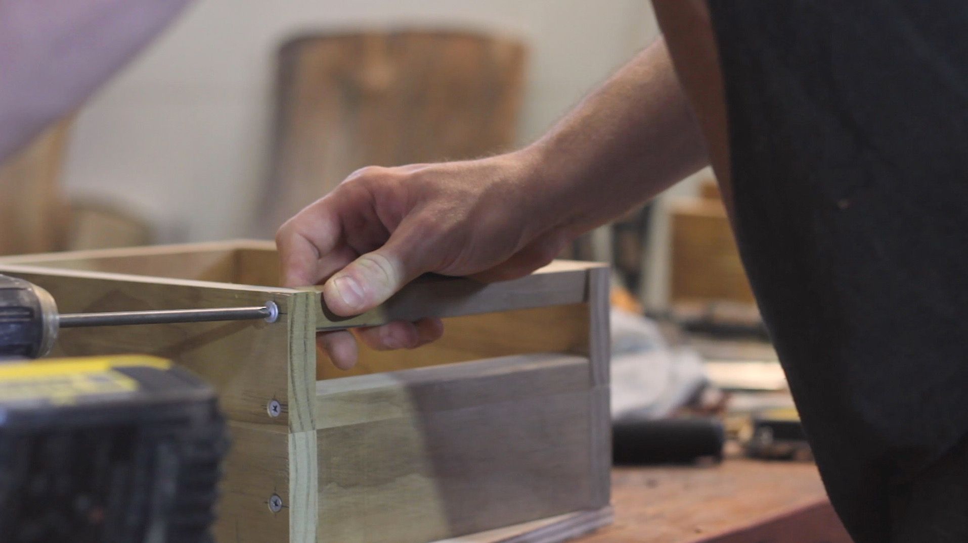 How to Make a Rustic Wood Mailbox : 5 Steps (with Pictures) - Instructables