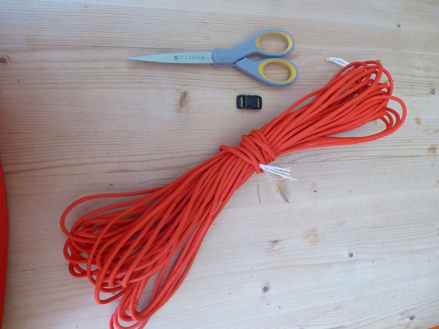 Cobra Weave Paracord : 7 Steps - Instructables