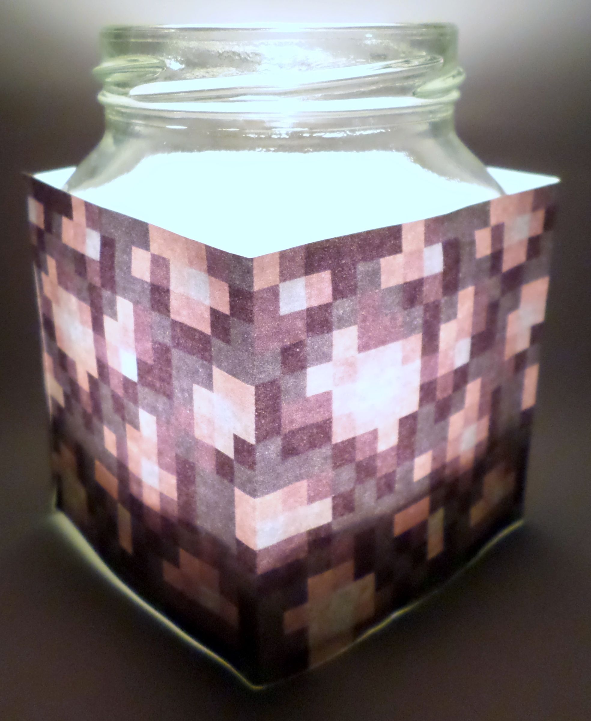 Easy Minecraft Glowstone Beeswax Candle : 5 Steps - Instructables