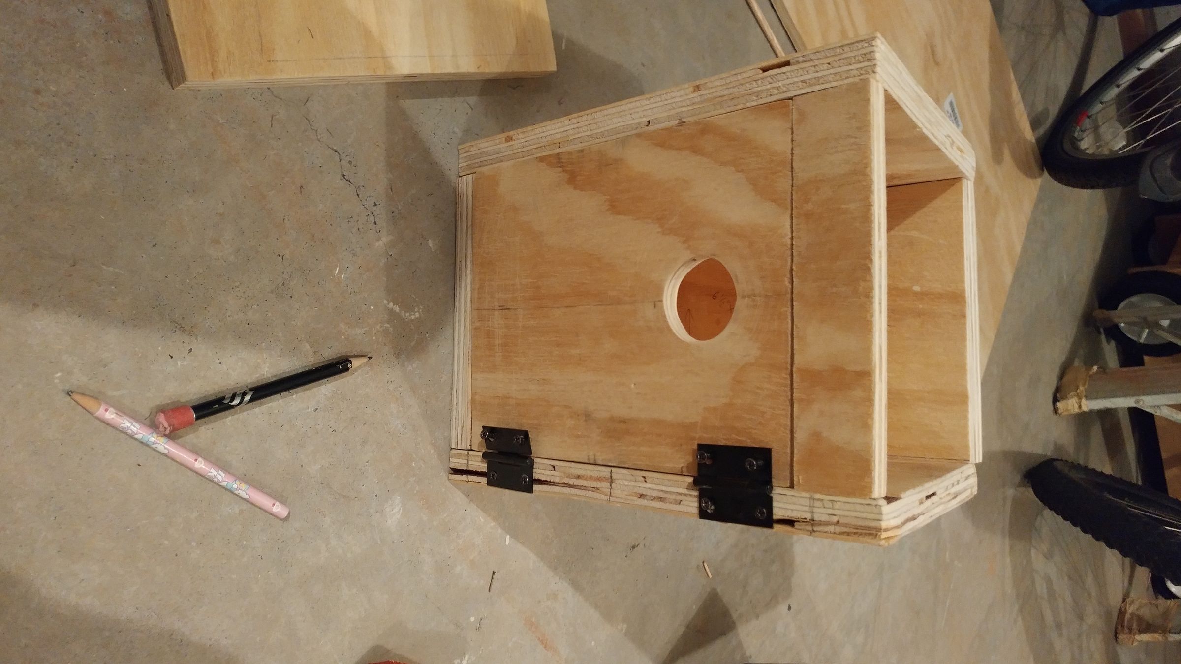 Outhouse Style Birdhouse : 7 Steps (with Pictures) - Instructables