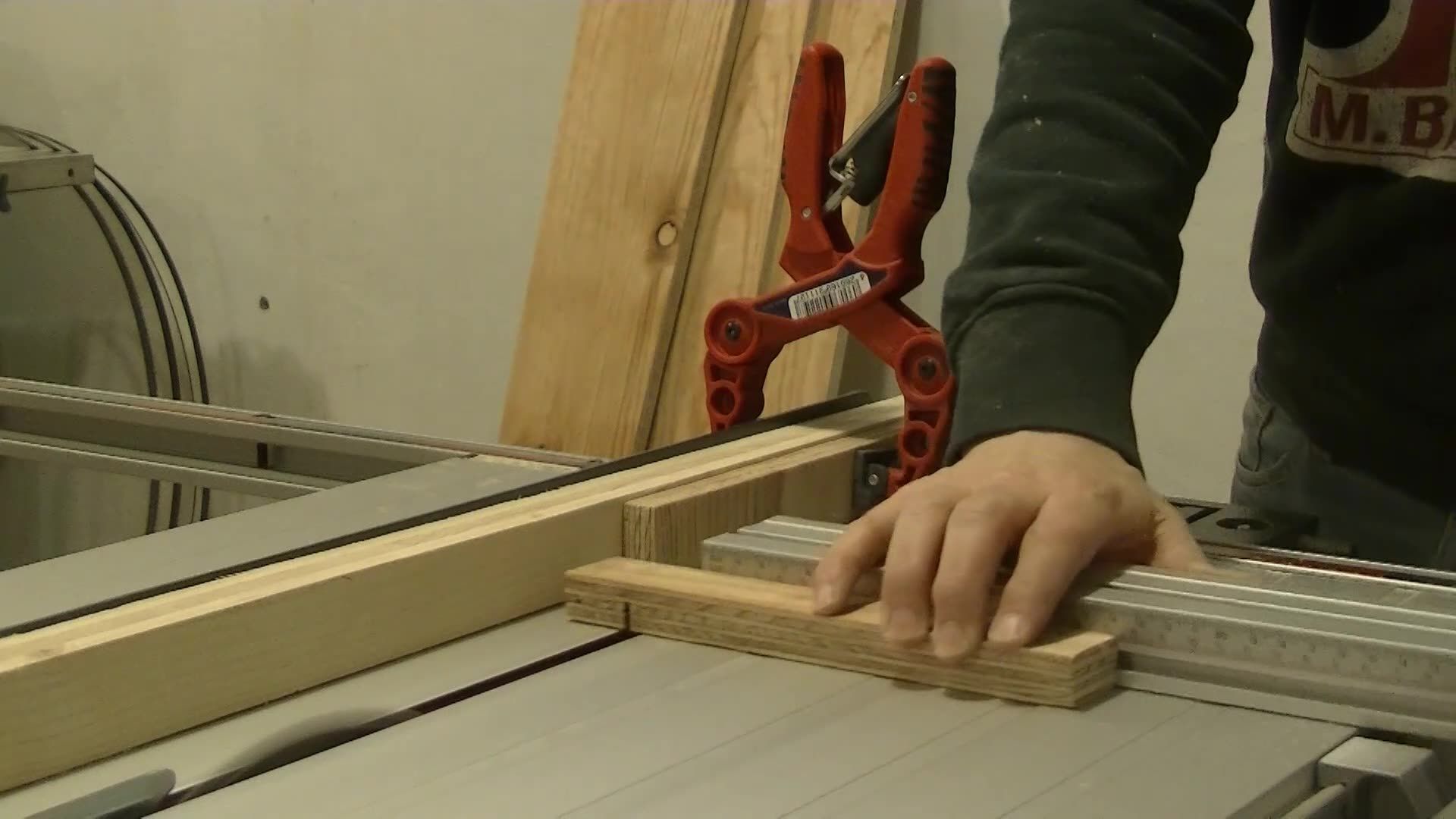 DIY Kitchen Corner Shelf : 12 Steps (with Pictures) - Instructables