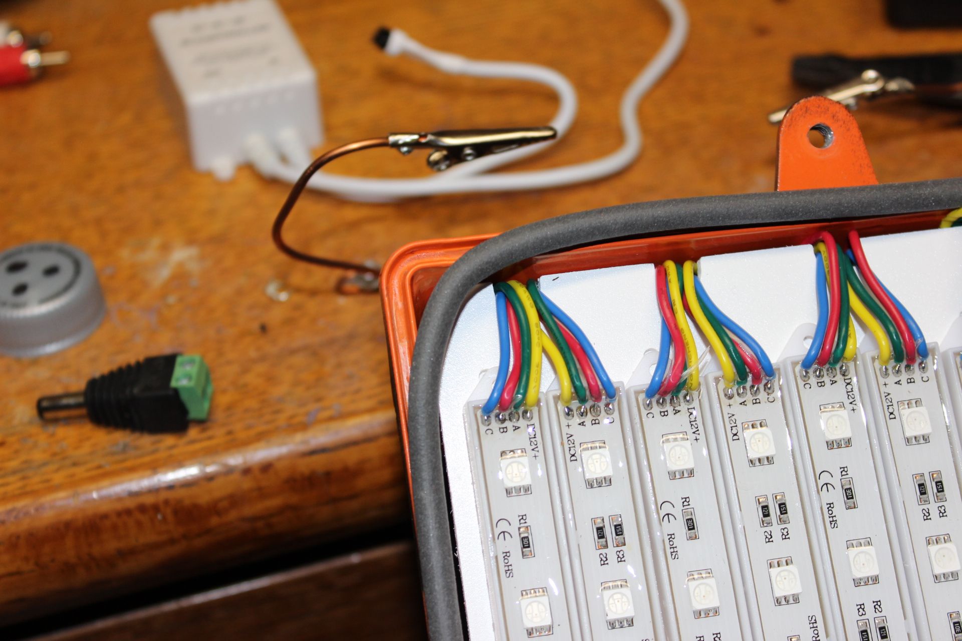 Simple Plug and Play LED Lighting : 12 Steps (with Pictures ...