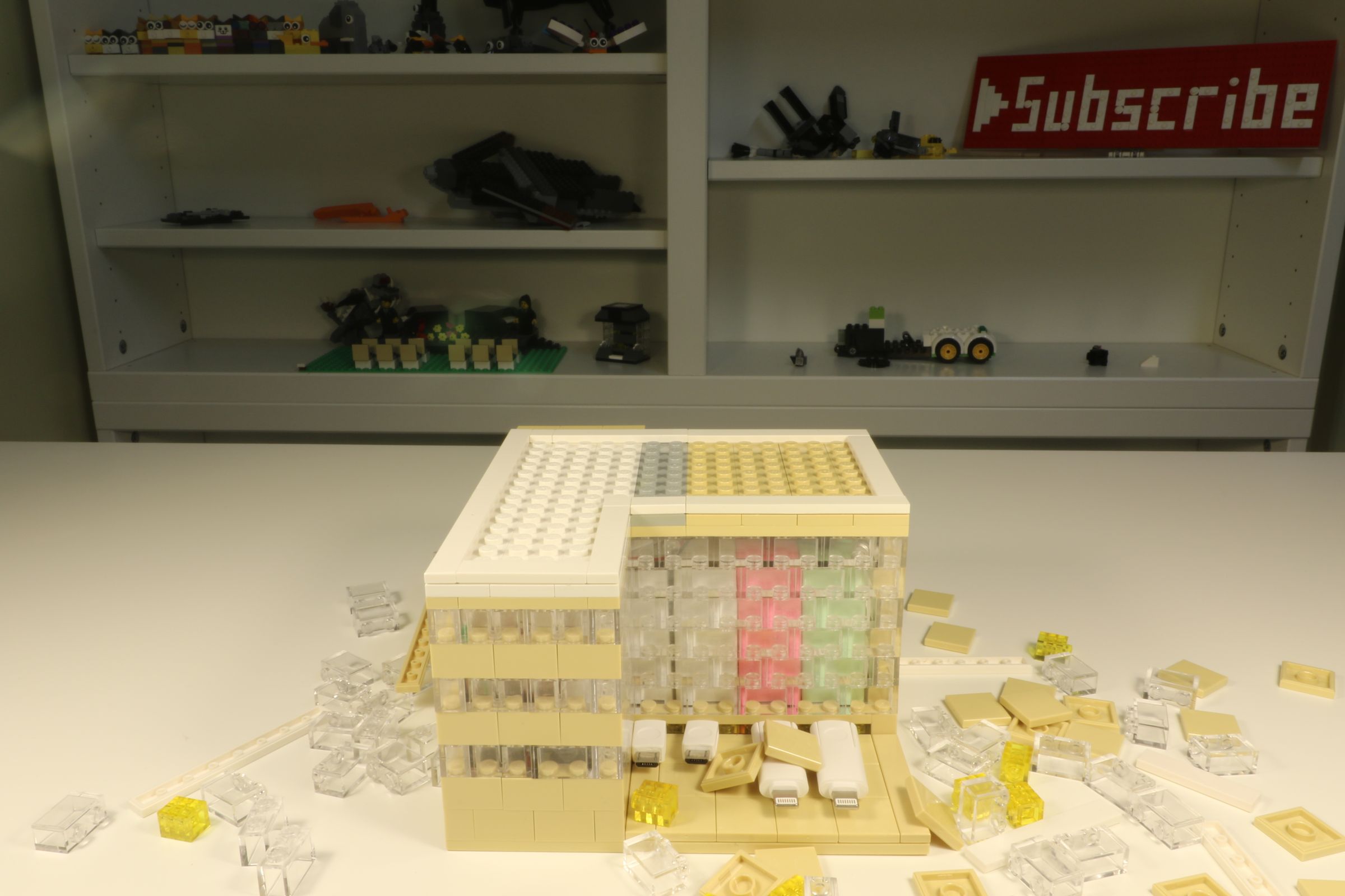 Lego Retractable Charging Station Ver. 2 : 4 Steps - Instructables