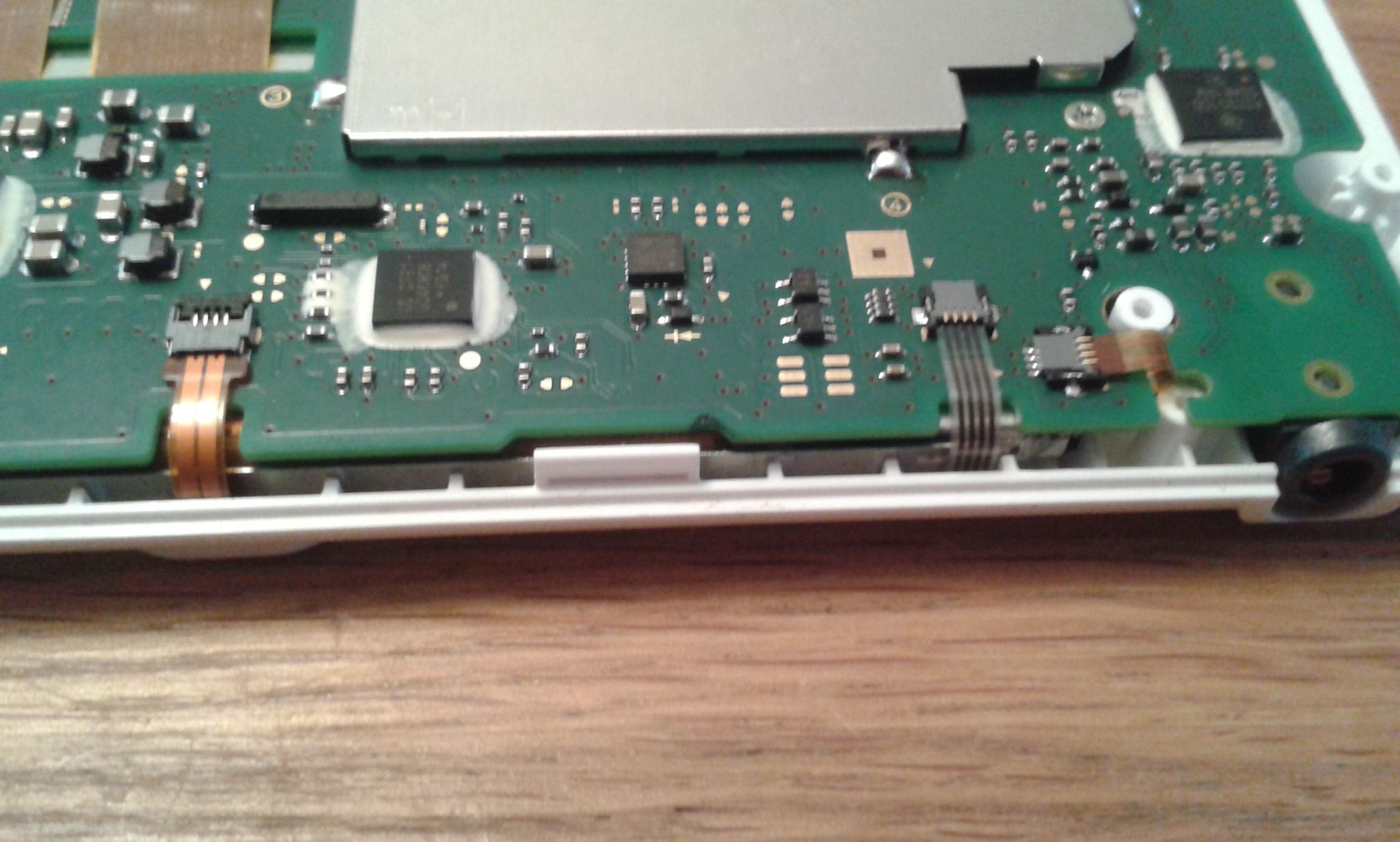 2DS Screen Repair : 11 Steps (with Pictures) - Instructables