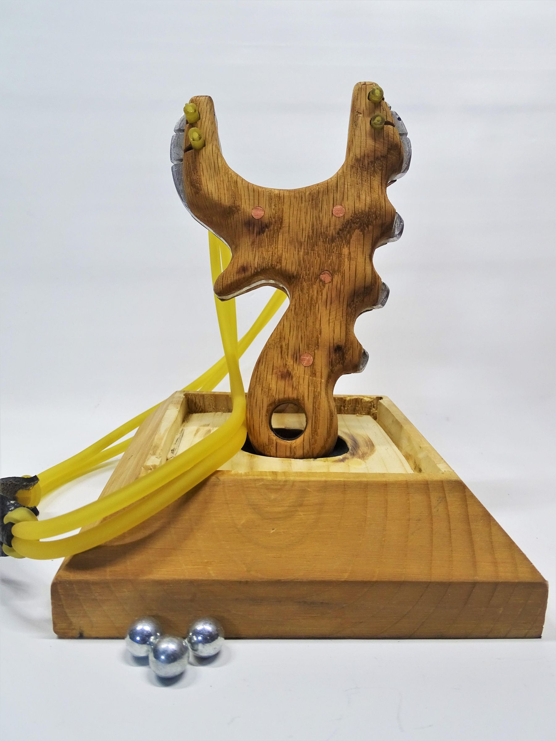 THE SALVAGED SLINGER SLINGSHOT : 5 Steps - Instructables