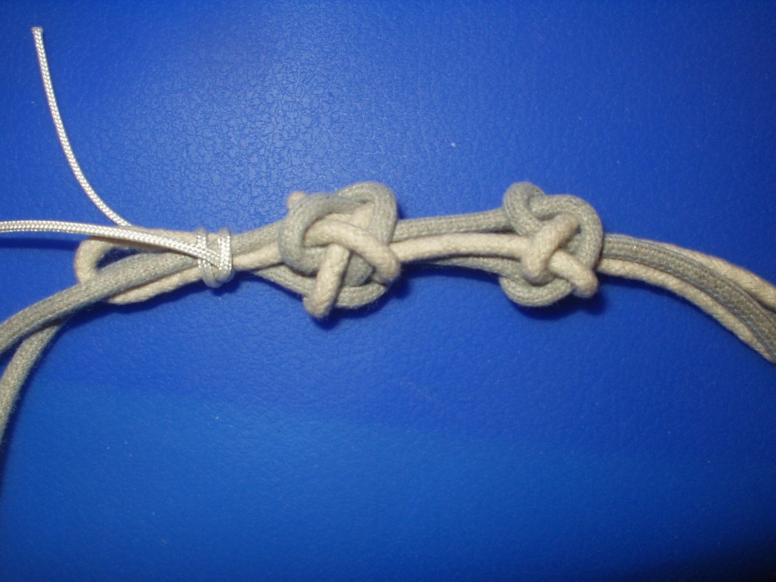 Over Two Crown Diamond Knot : 18 Steps - Instructables