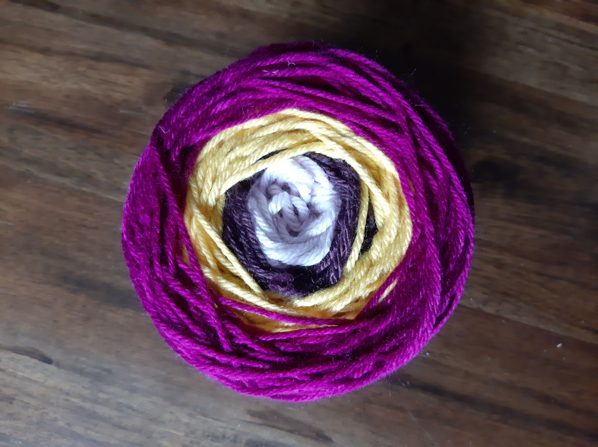 Magic Yarn Ball: Joining Scraps Without Knots : 5 Steps (with Pictures ...
