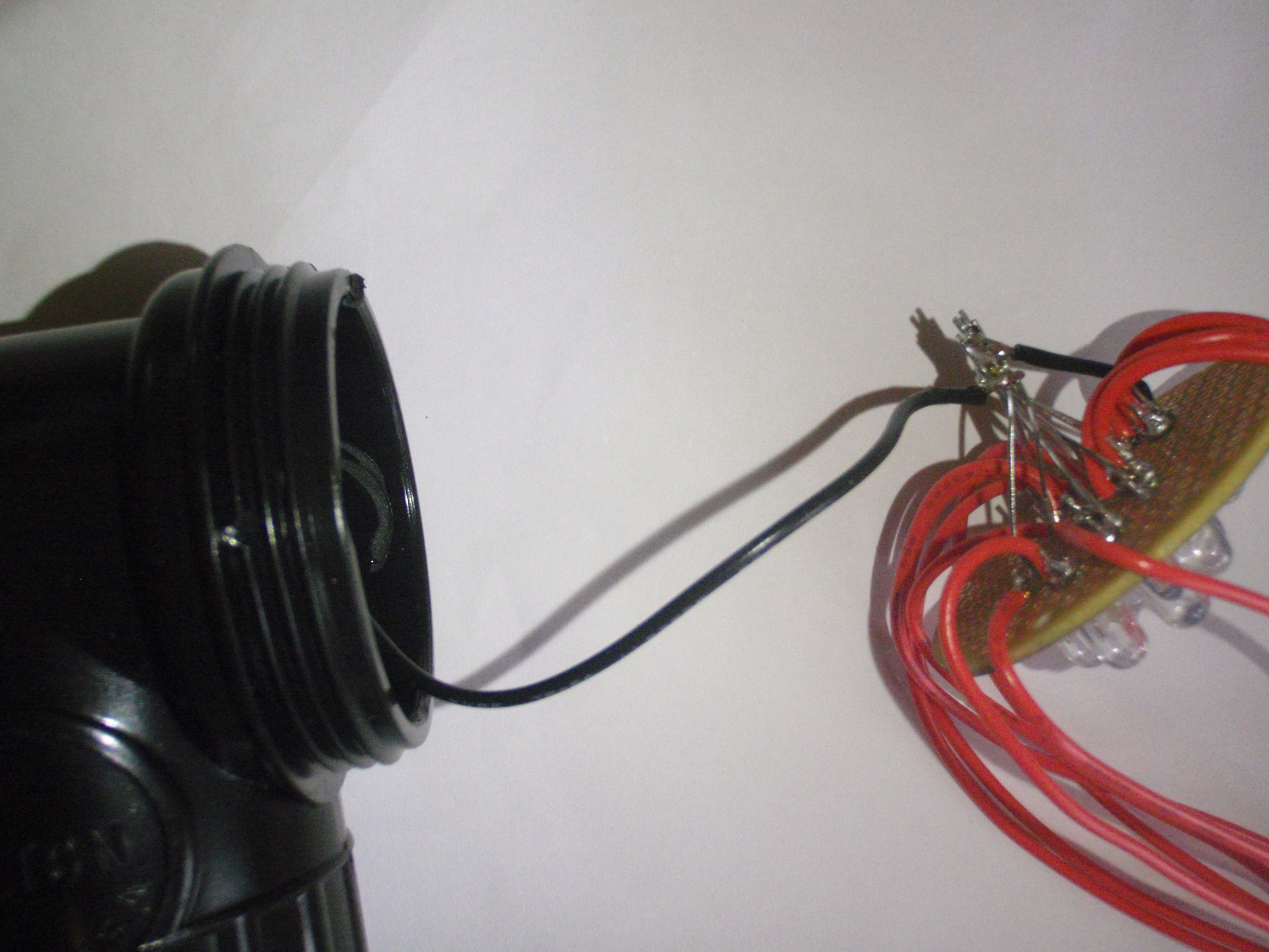Full Spectrum Flashlight : 4 Steps (with Pictures) - Instructables
