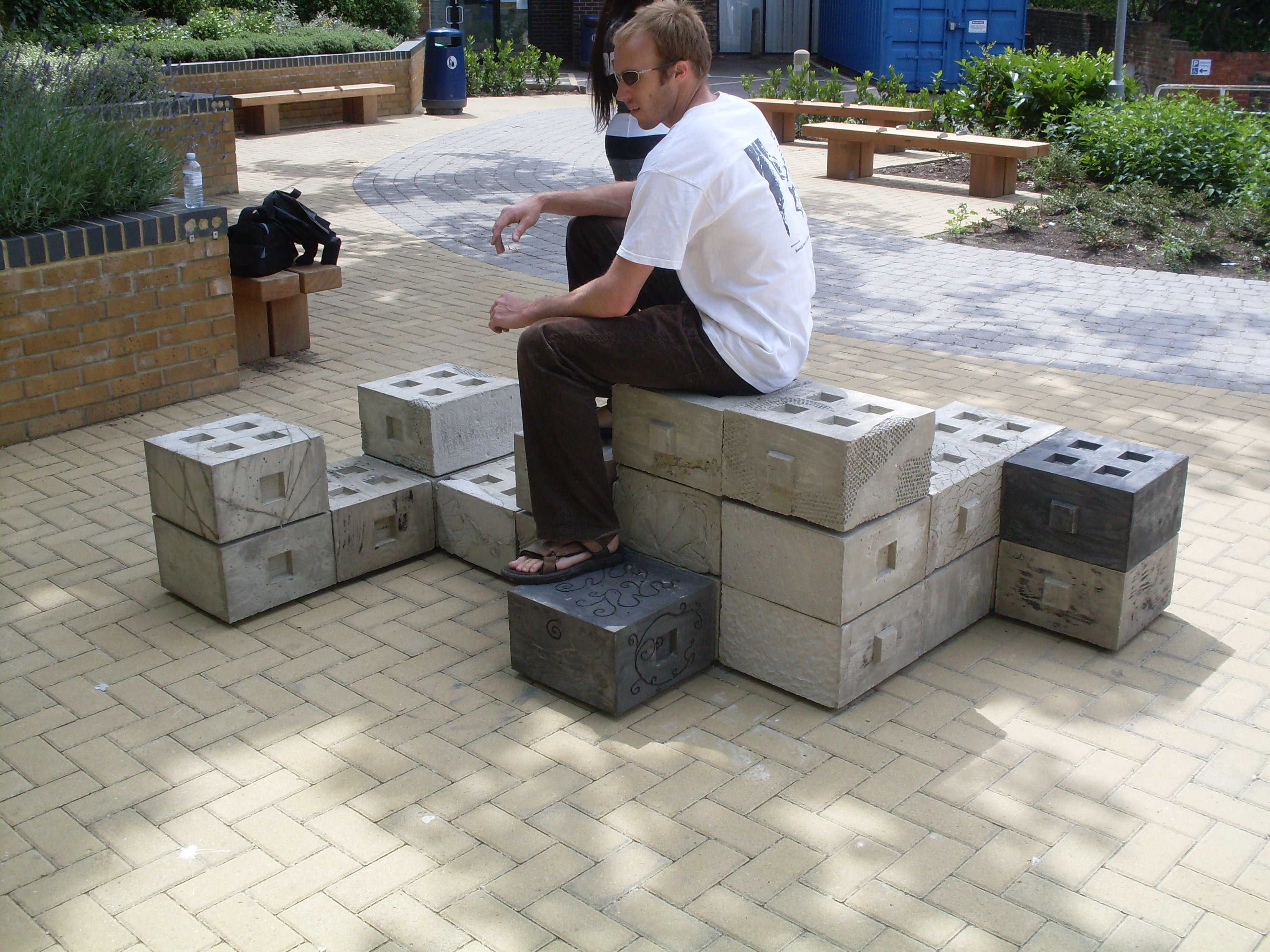 Modular Concrete Bench : 10 Steps (with Pictures) - Instructables
