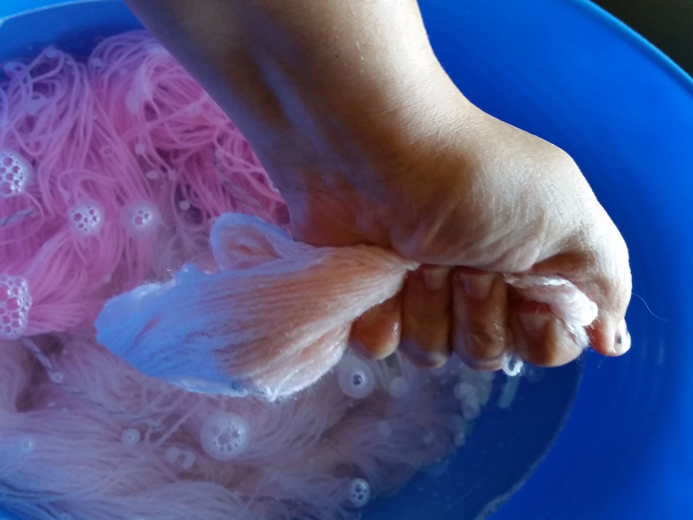 How to Turn Second Hand or Dirty Yarn Into Usable Stash : 5 Steps (with ...