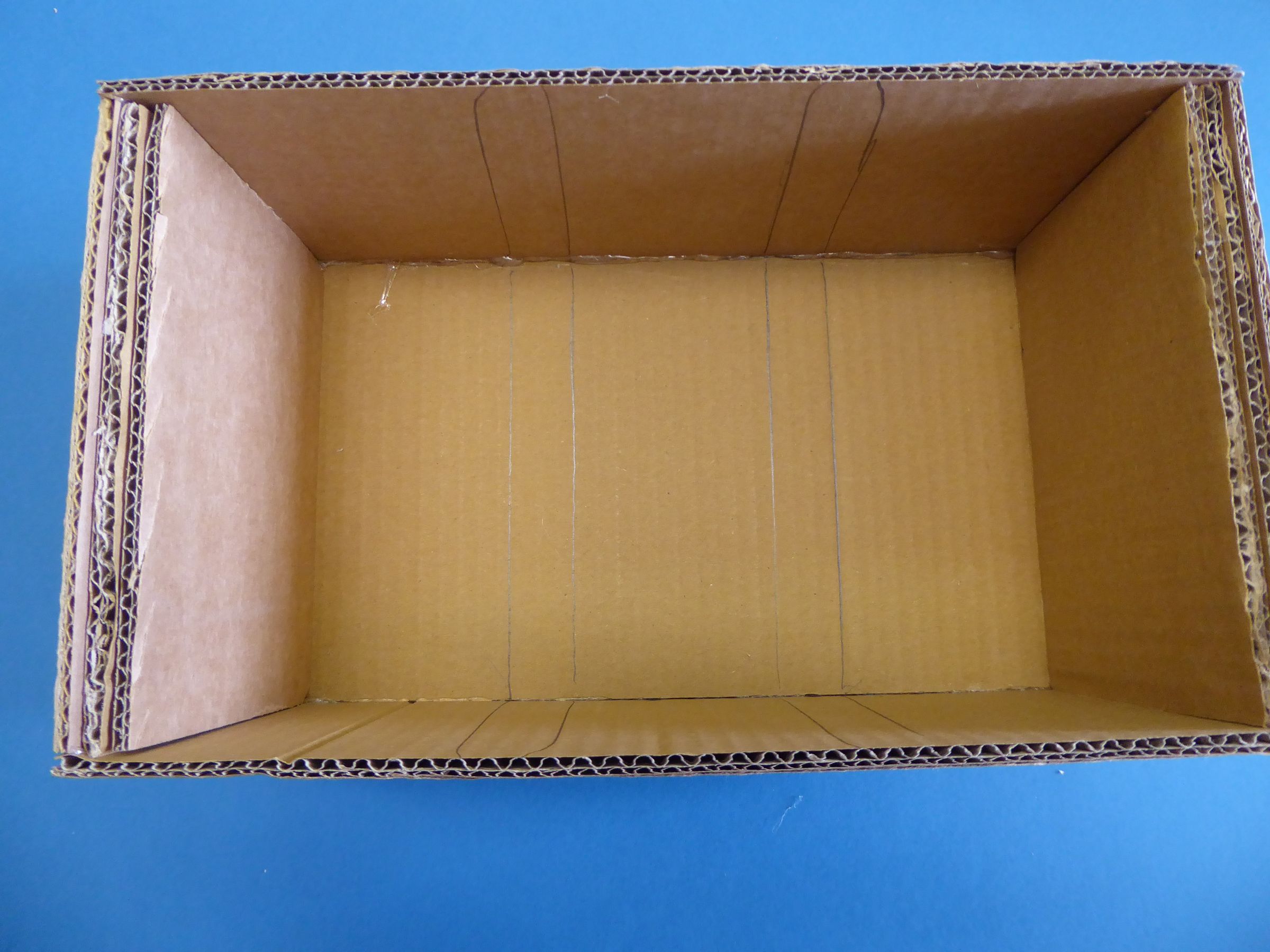 The Magic Chicken Cardboard Box : 5 Steps (with Pictures) - Instructables