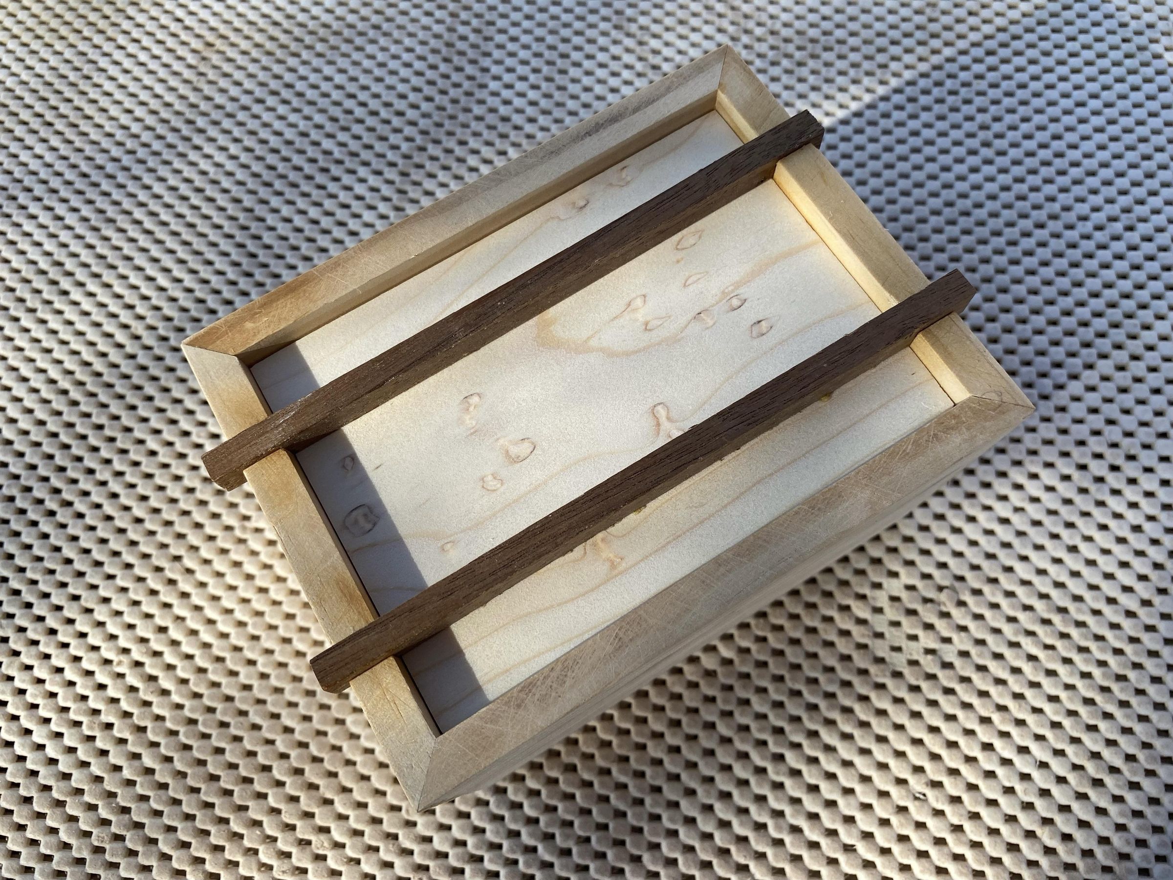 Suspended Box Lid : 7 Steps (with Pictures) - Instructables