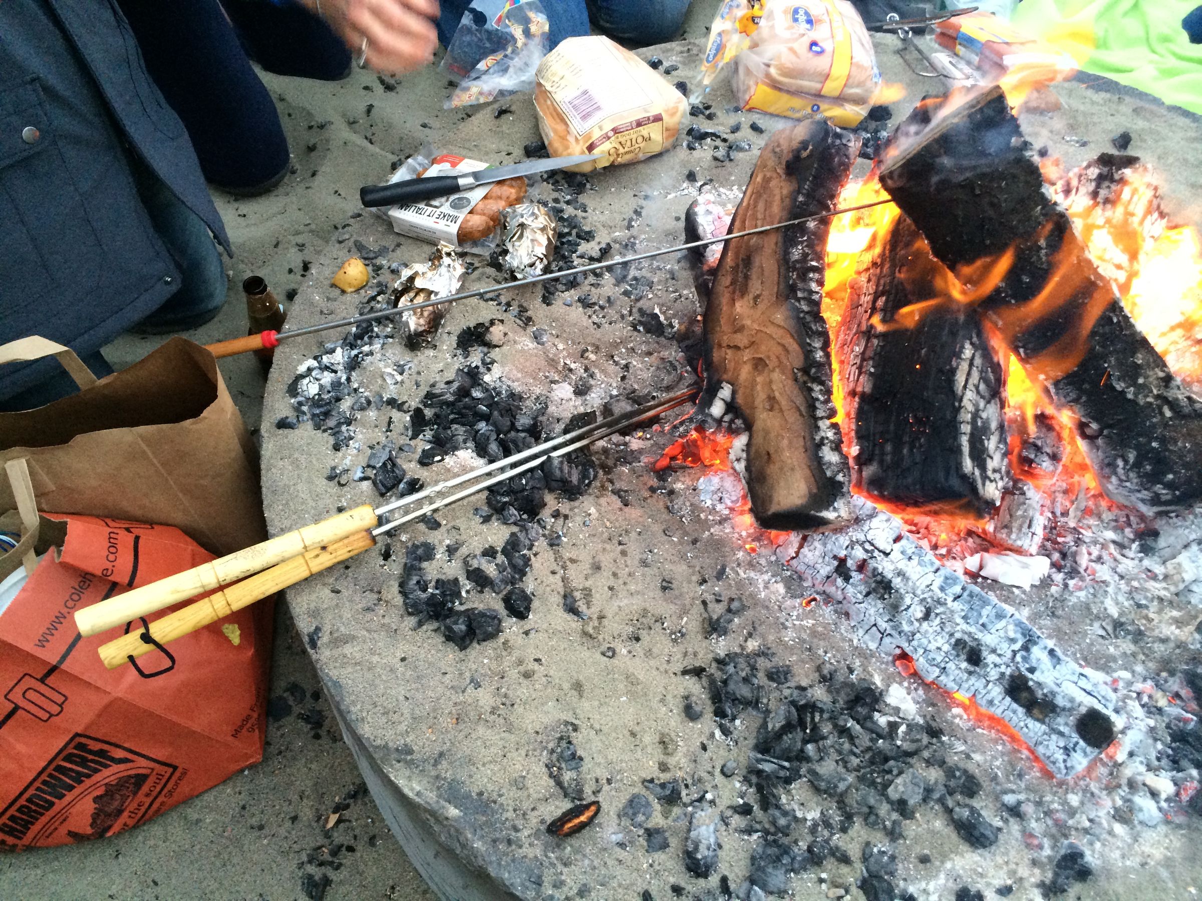 How to Make Mountain Pies | Campfire Sandwiches : 7 Steps (with ...