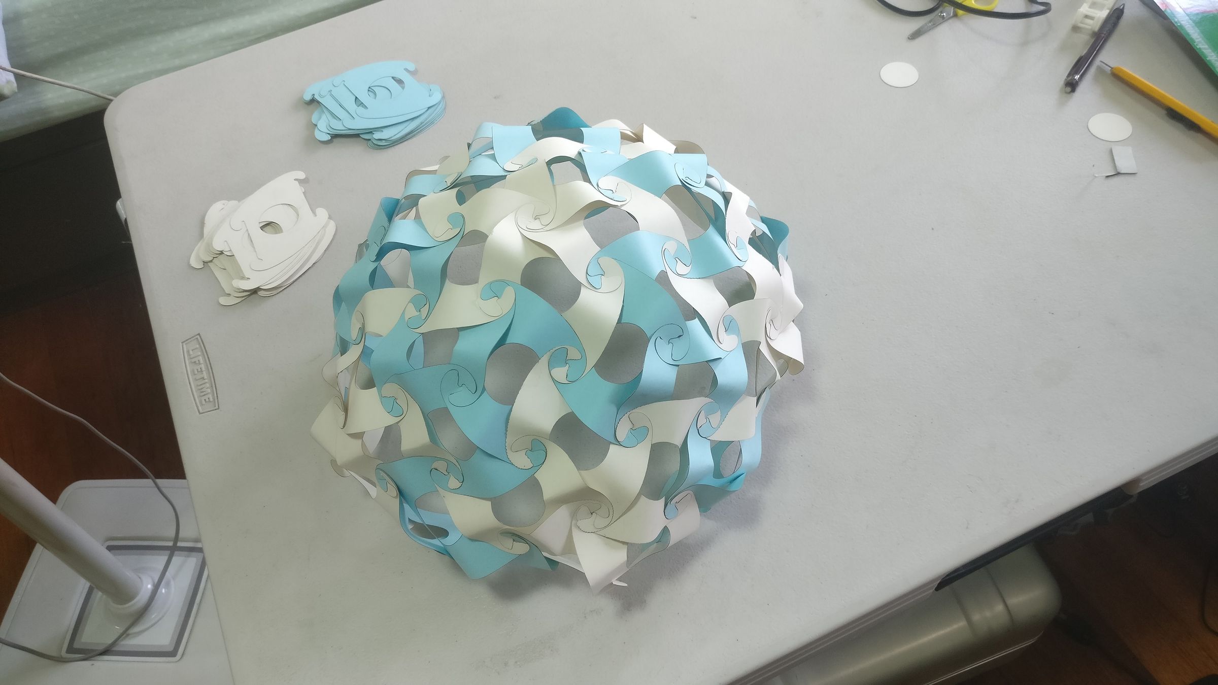 DIY Jigsaw Lamp : 8 Steps (with Pictures) - Instructables