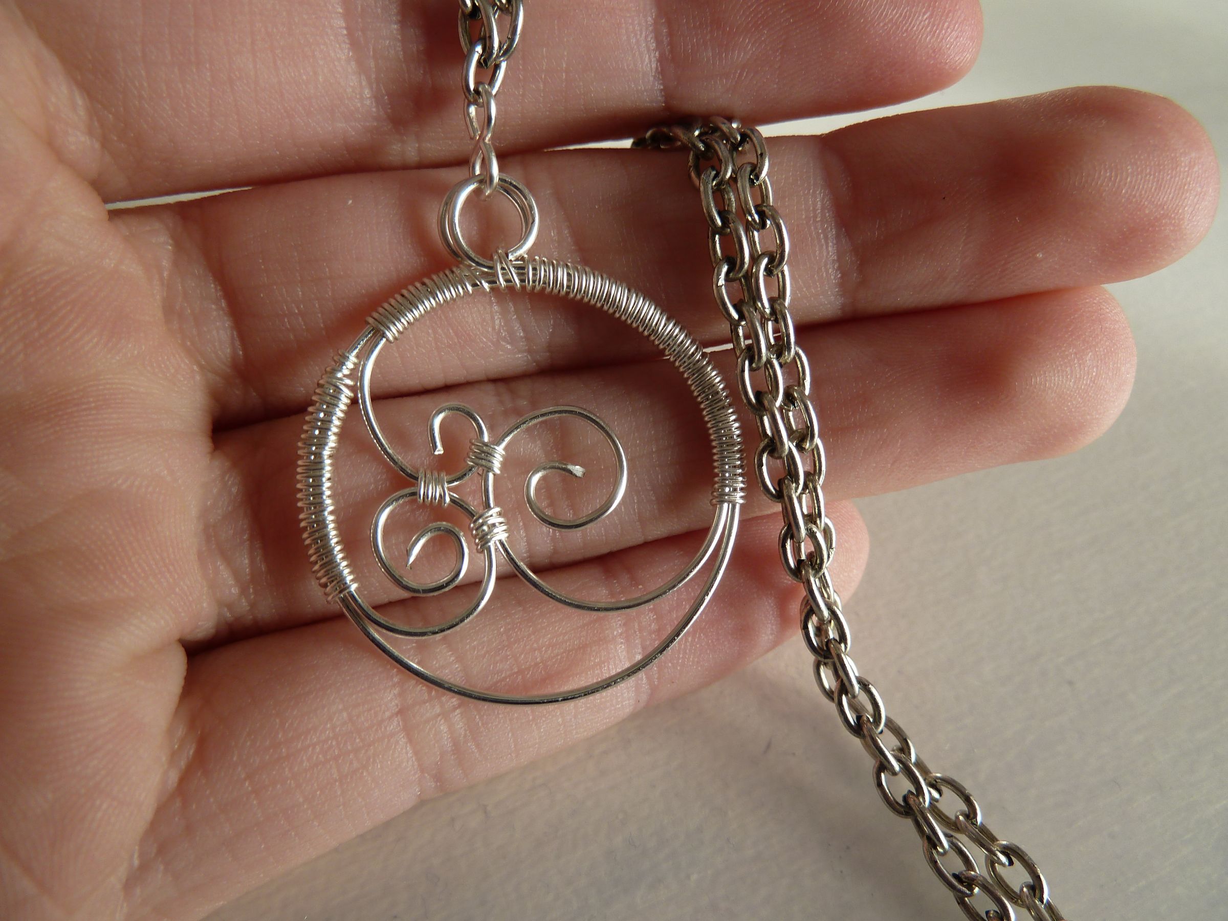 Triple Swirl Wirework Pendant : 17 Steps (with Pictures) - Instructables