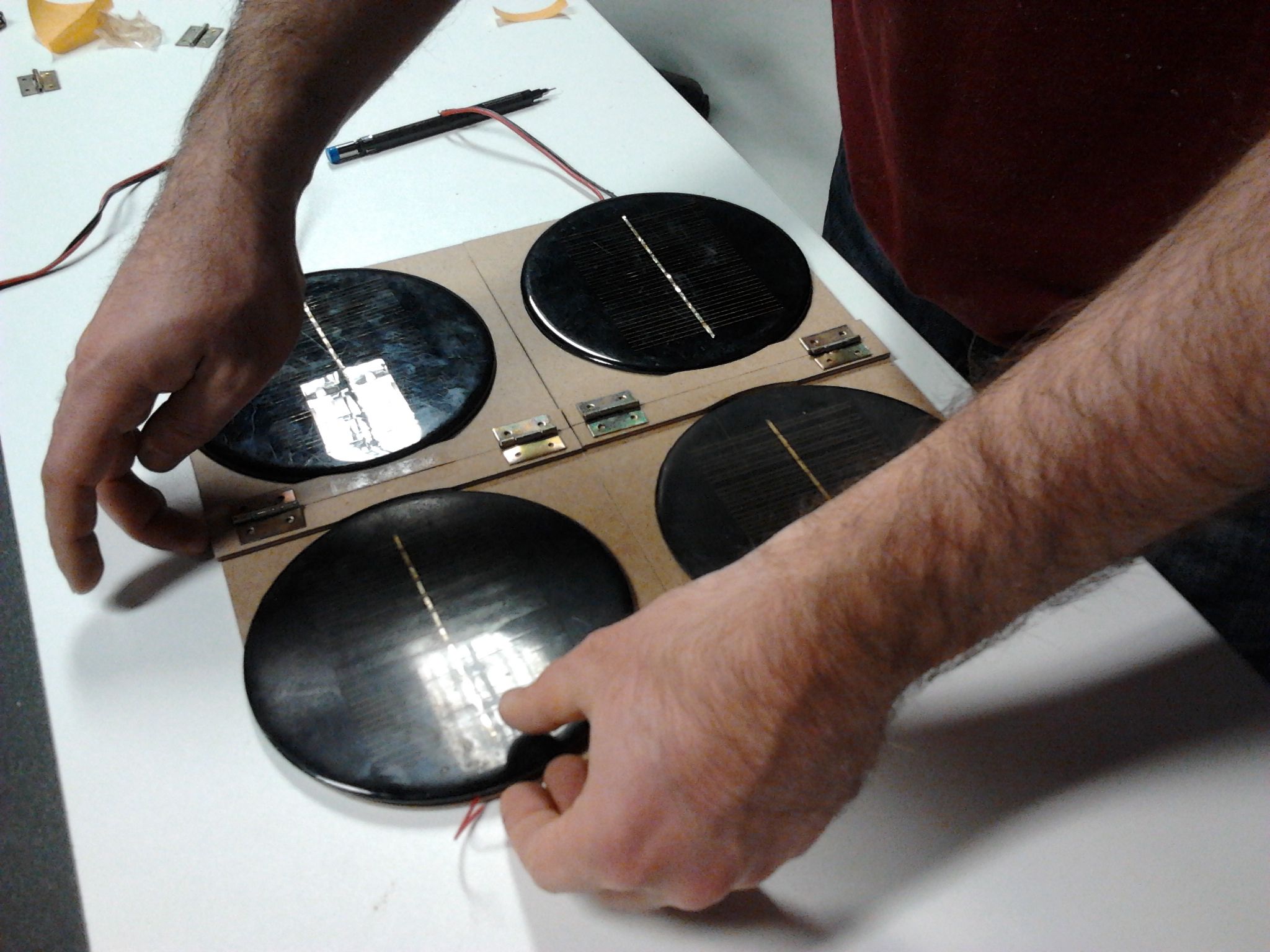 Folding Solar Panel ; Foldapan : 4 Steps (with Pictures) - Instructables