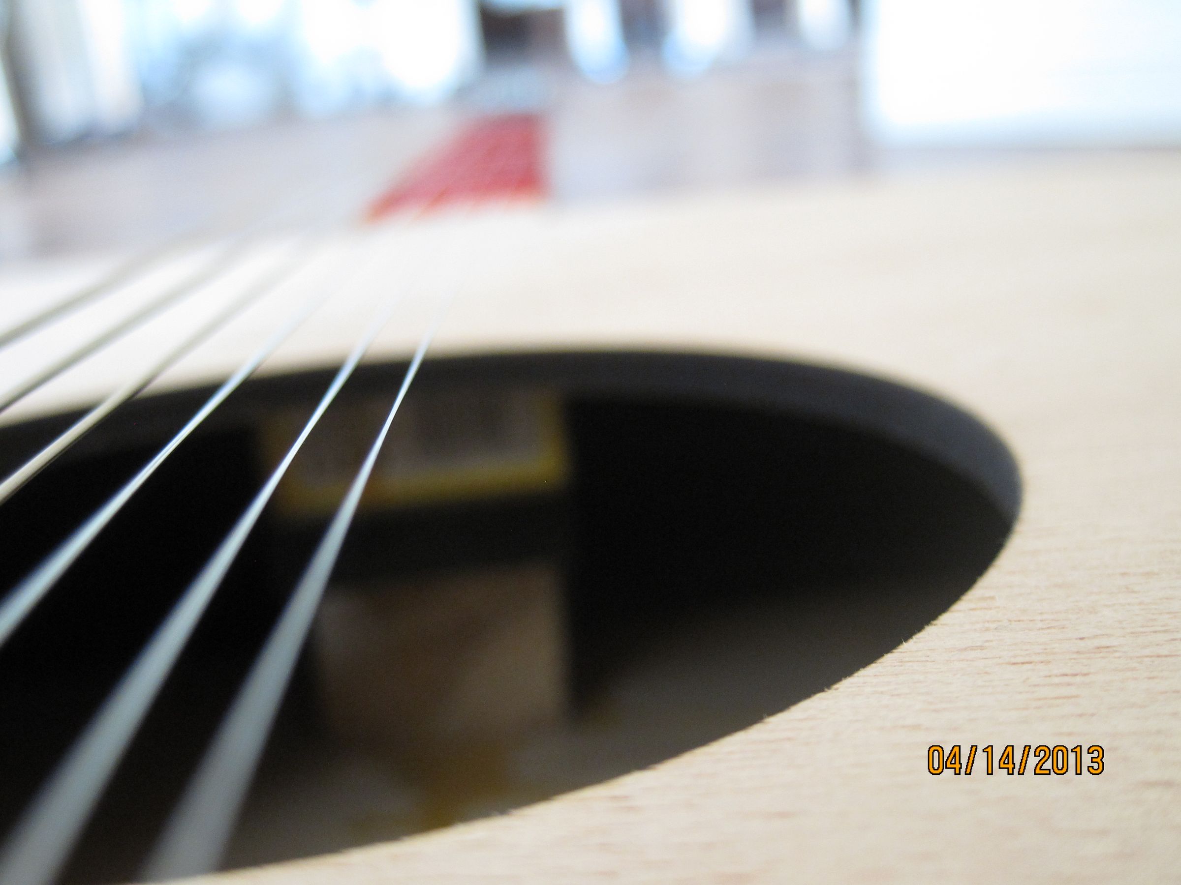 Build an Acoustic Guitar : 8 Steps - Instructables