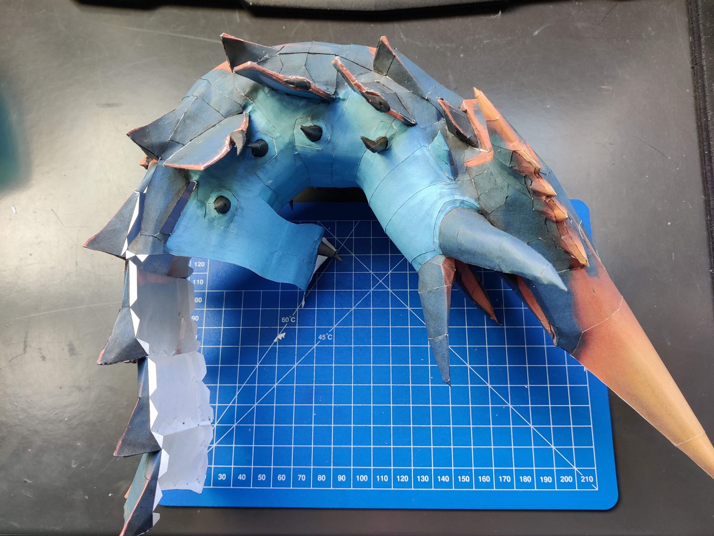Iceworm Papercraft - Subnautica Below Zero : 8 Steps (with Pictures ...