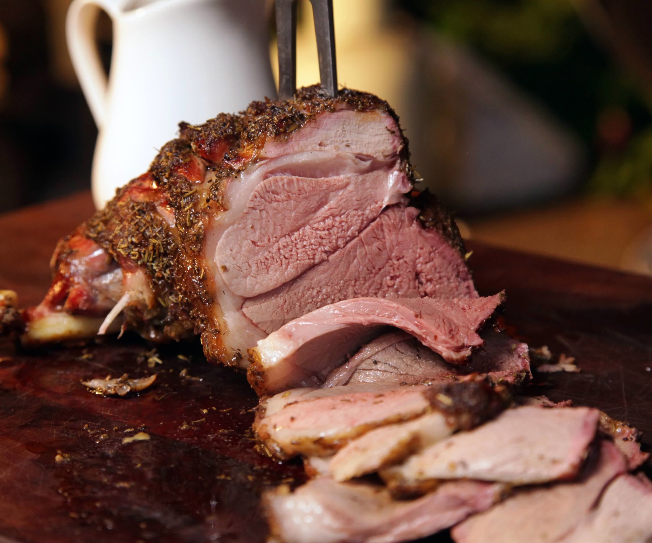 How to Cook a Roast Leg of Lamb on the BBQ : 9 Steps (with Pictures ...