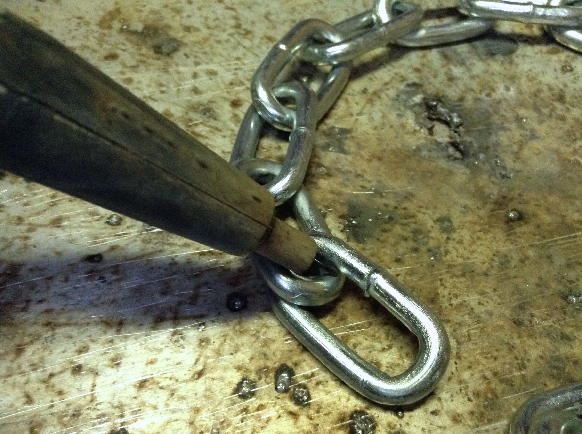 "Floating" Chain Wine Bottle Holder : 5 Steps (with Pictures ...