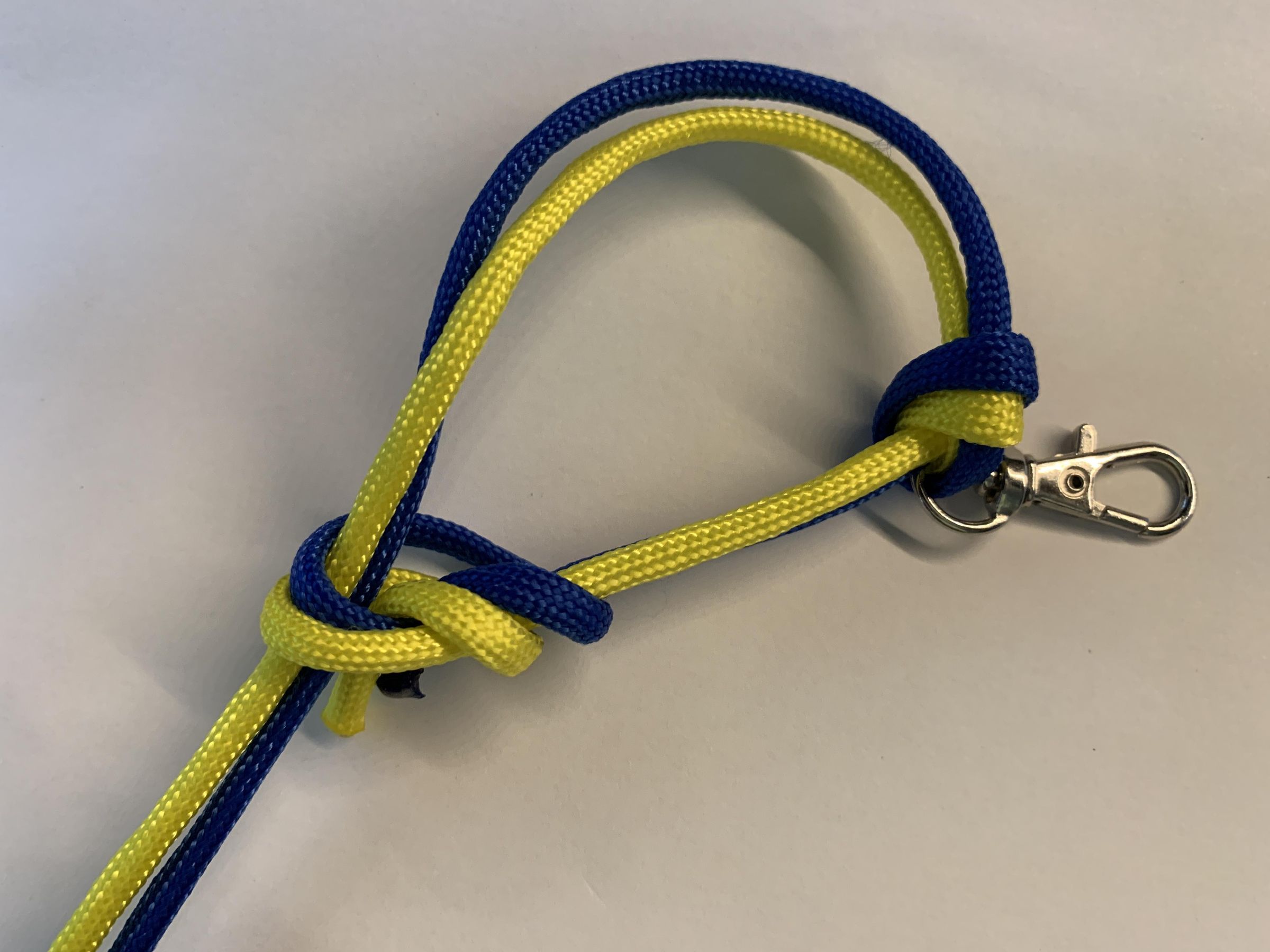Simple Scout Paracord Lanyard : 5 Steps - Instructables