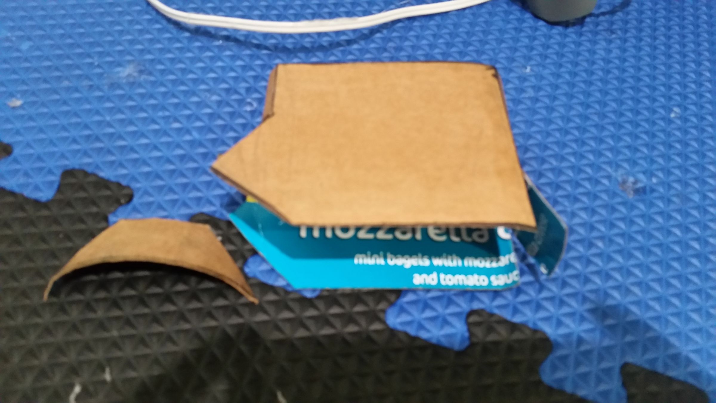 Working Cardboard Mandalorian Gauntlet: How to Make It : 14 Steps (with ...