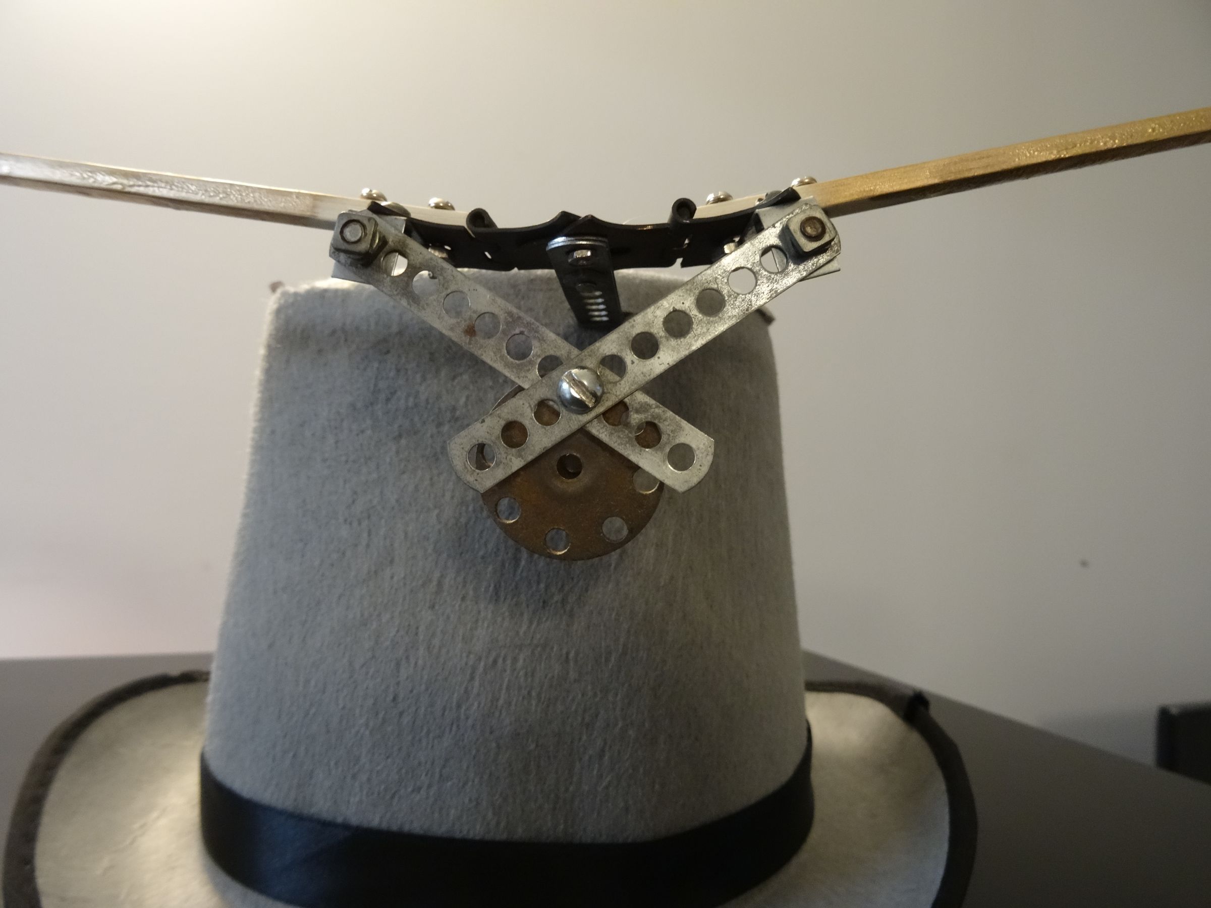 Mechanical Winged Top Hat : 6 Steps (with Pictures) - Instructables