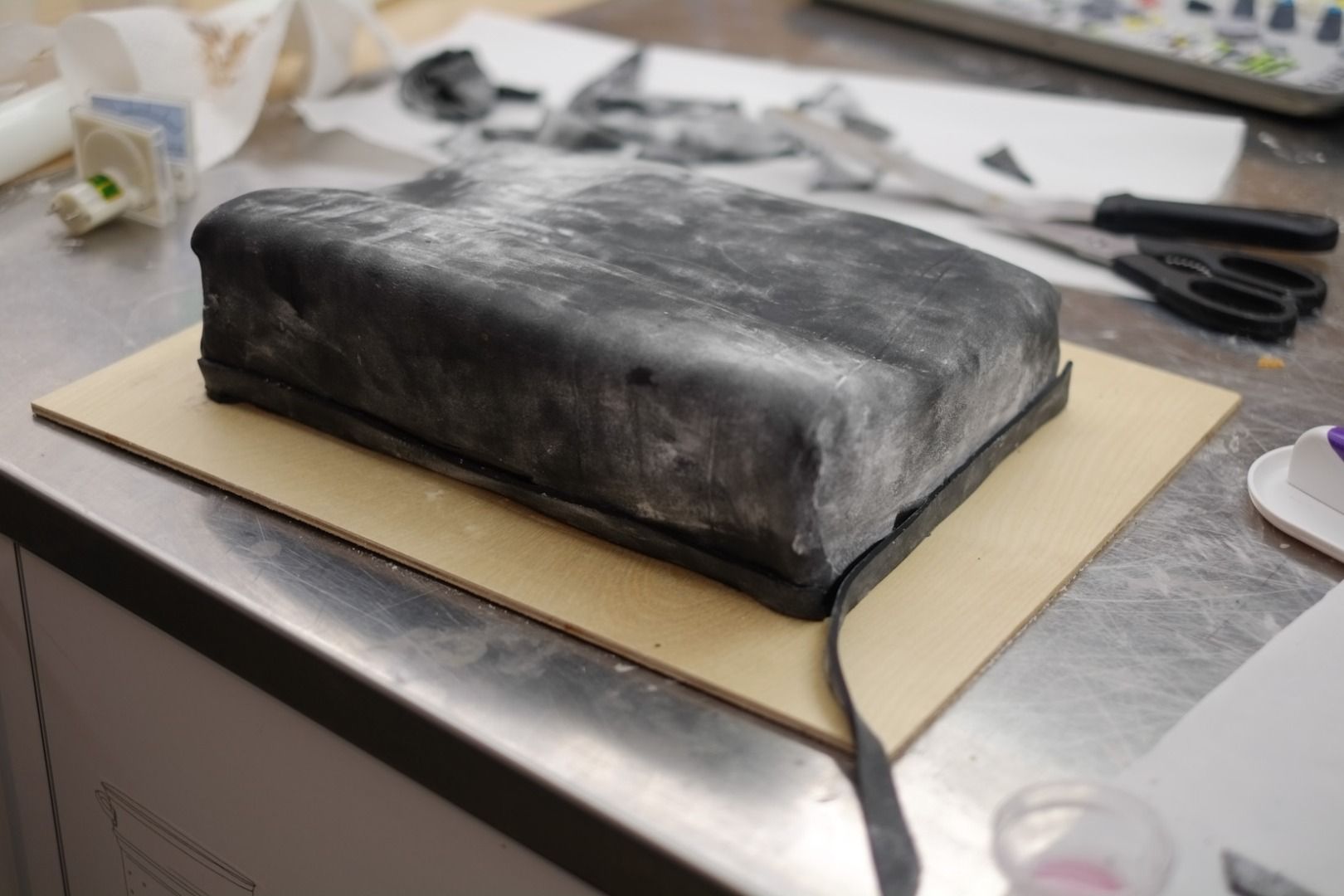 Soundboard Cake With Working Volt Meters : 12 Steps (with Pictures ...