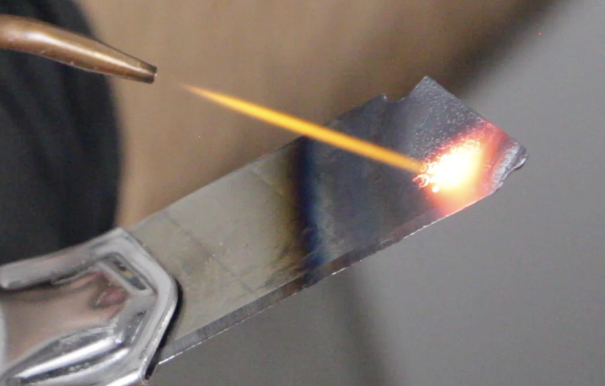 Powerful HHO Generator: Using 99 + Razor Blades for Electrolysis 2500 ...