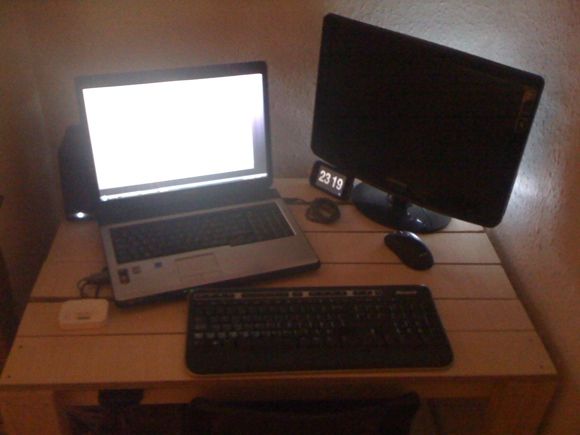 Build Your Own Desk, for Under 20 ($30) : 4 Steps - Instructables