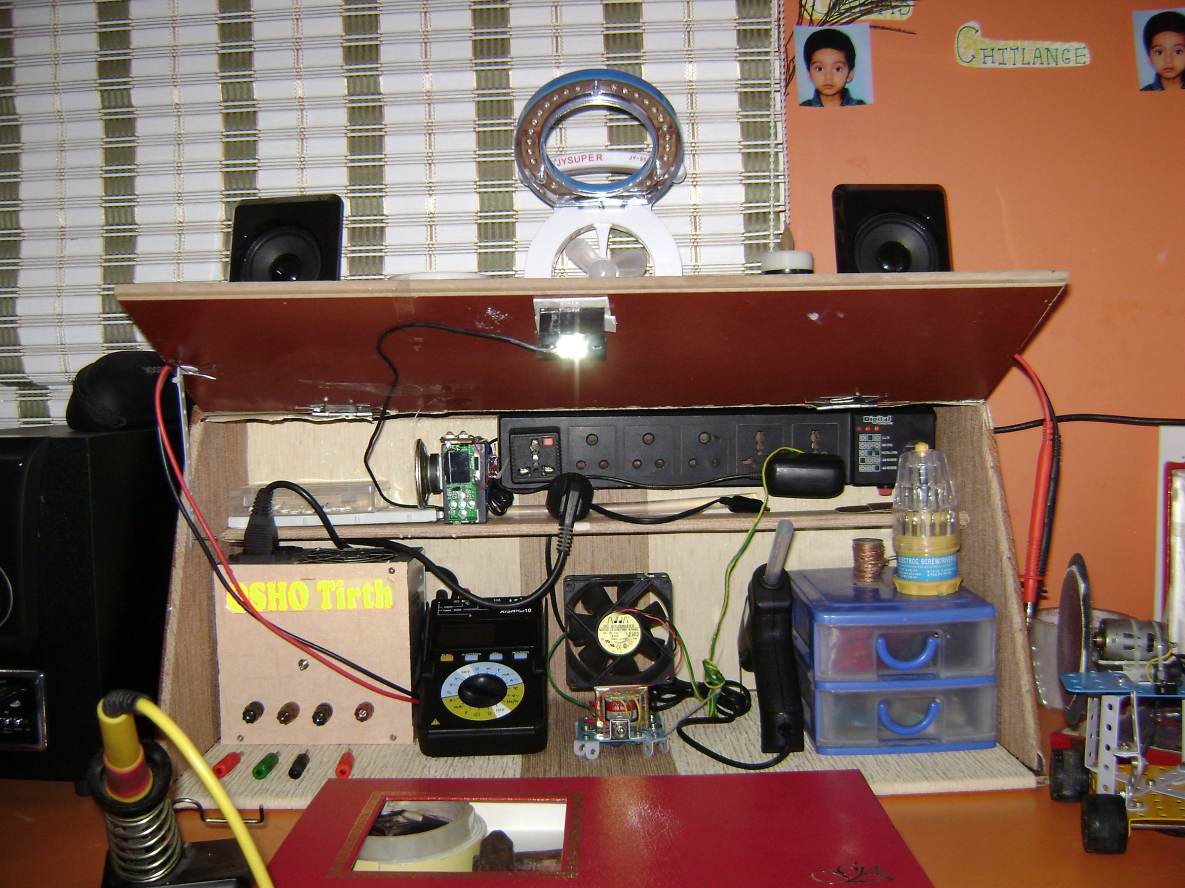 Portable Electronics Workstation / Workshop : 12 Steps - Instructables