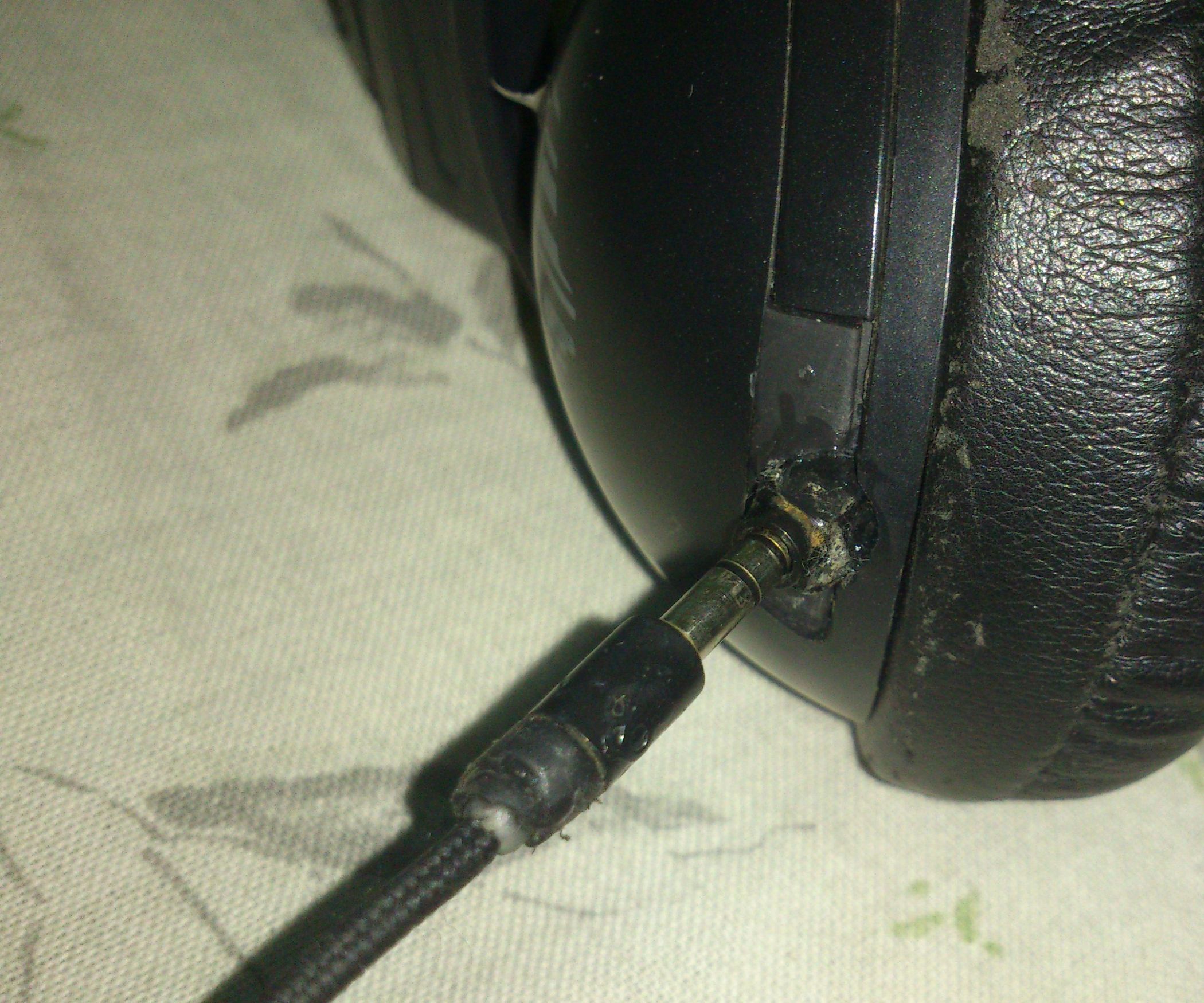 Headphone Modification : 5 Steps - Instructables