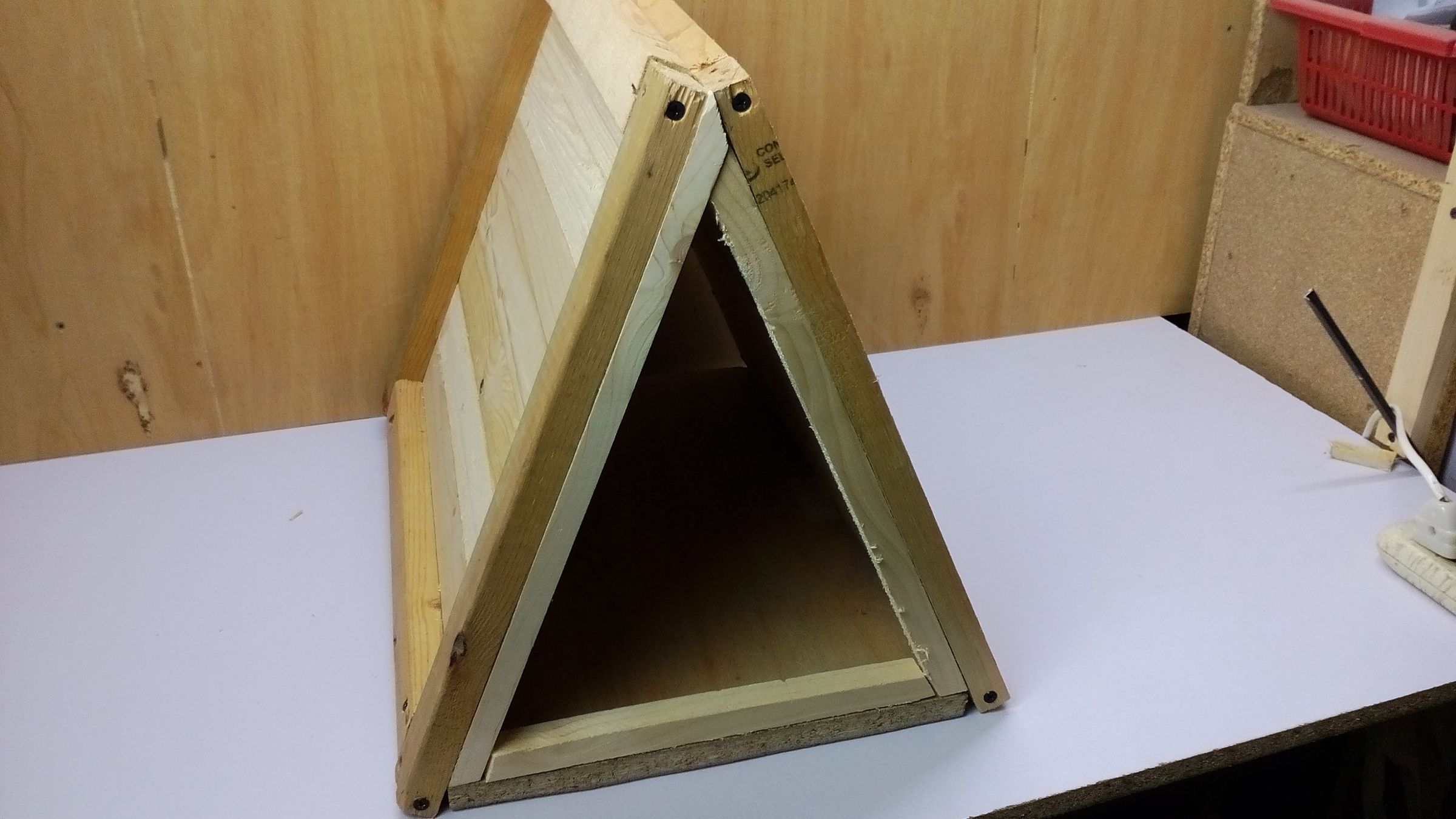 Triangle Wooden Pet House : 7 Steps (with Pictures) - Instructables