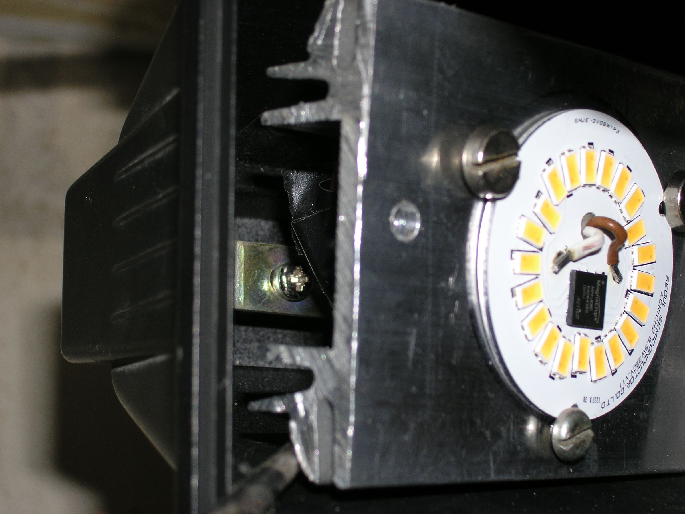 Changing an Halogen Spotlight Into an LED Spotlight - Instructables