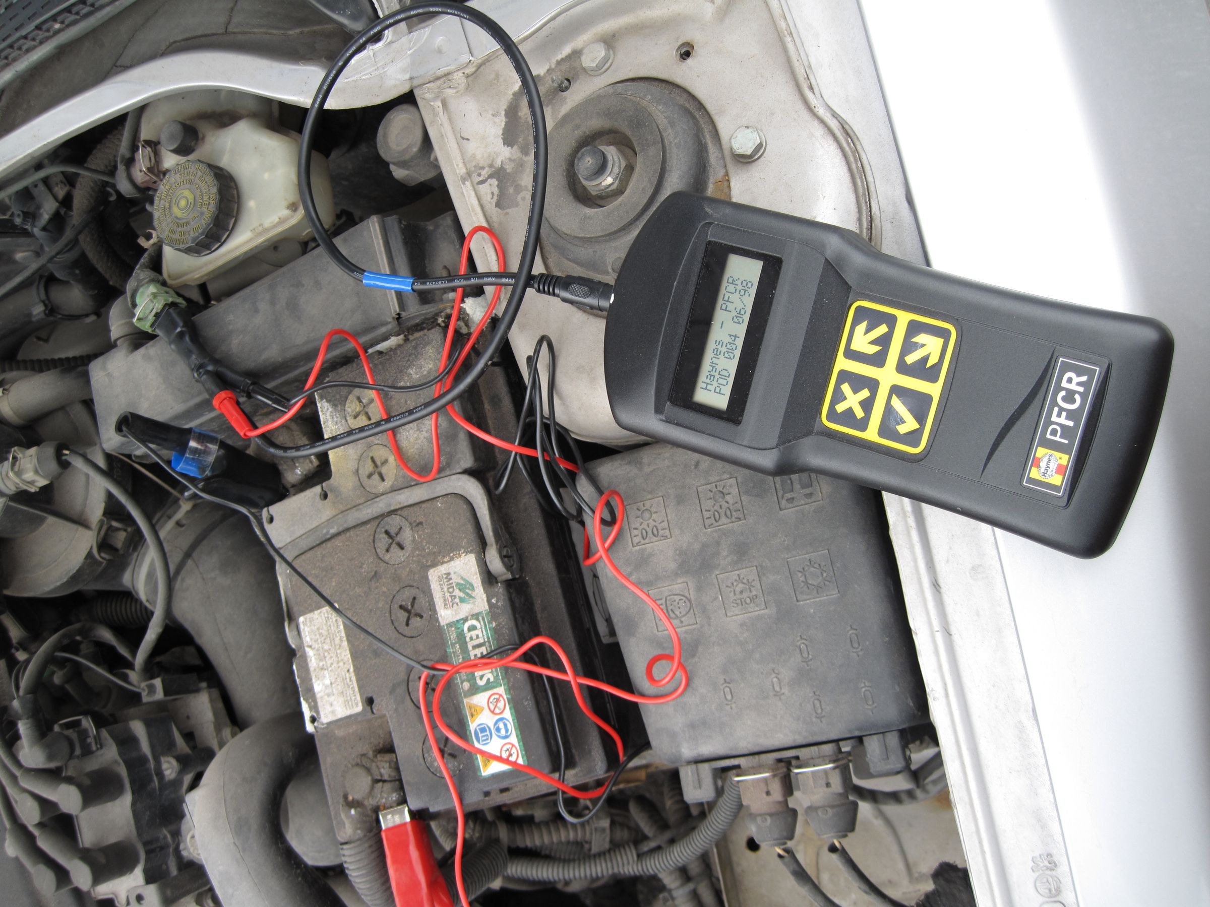 How to Read 1996 Peugeot 306, Pre-OBD2 Fault Codes. 2-pin PSA Connector ...
